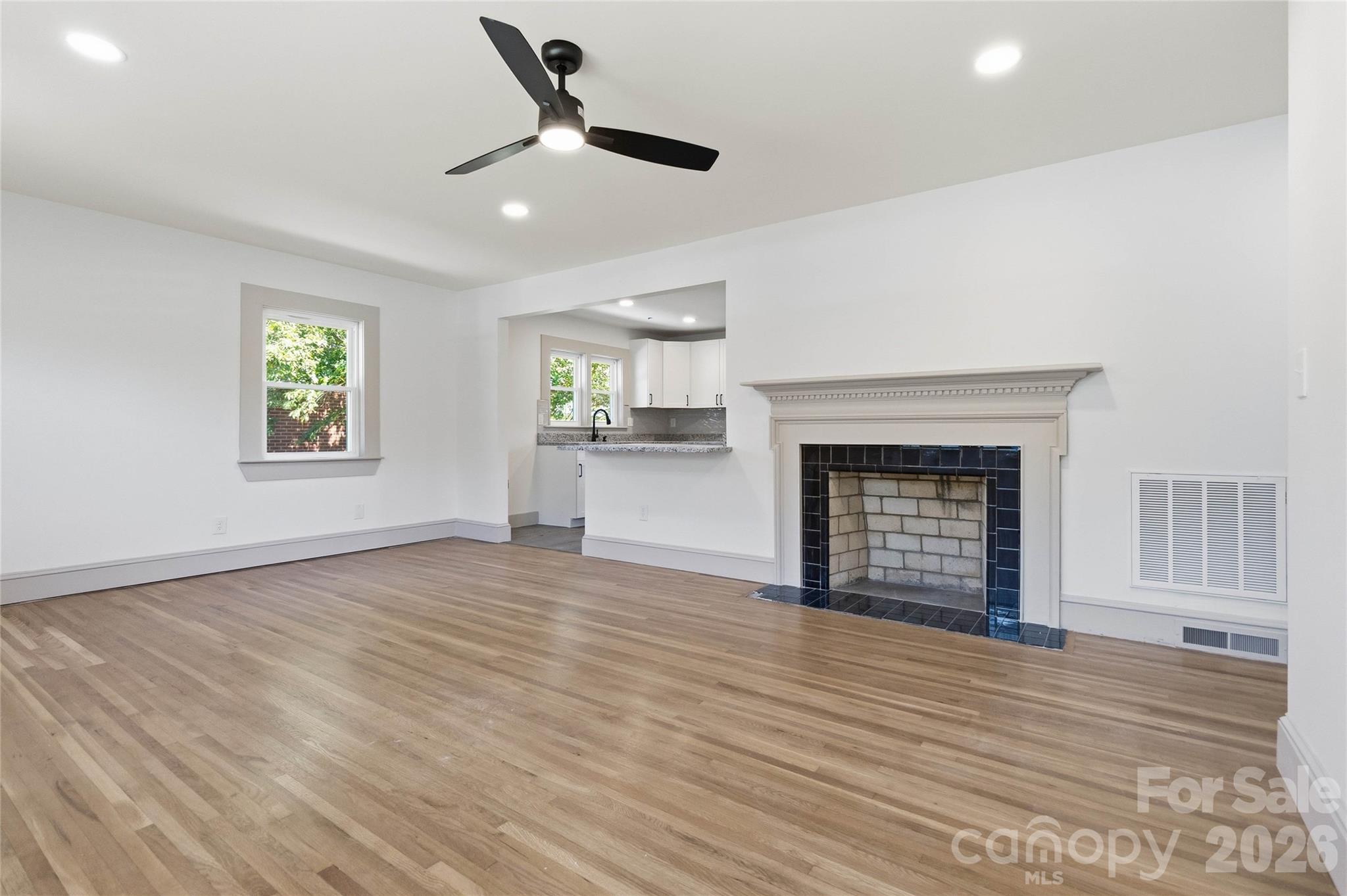 Photo 9 of 3609 Eastway Drive, Charlotte, NC