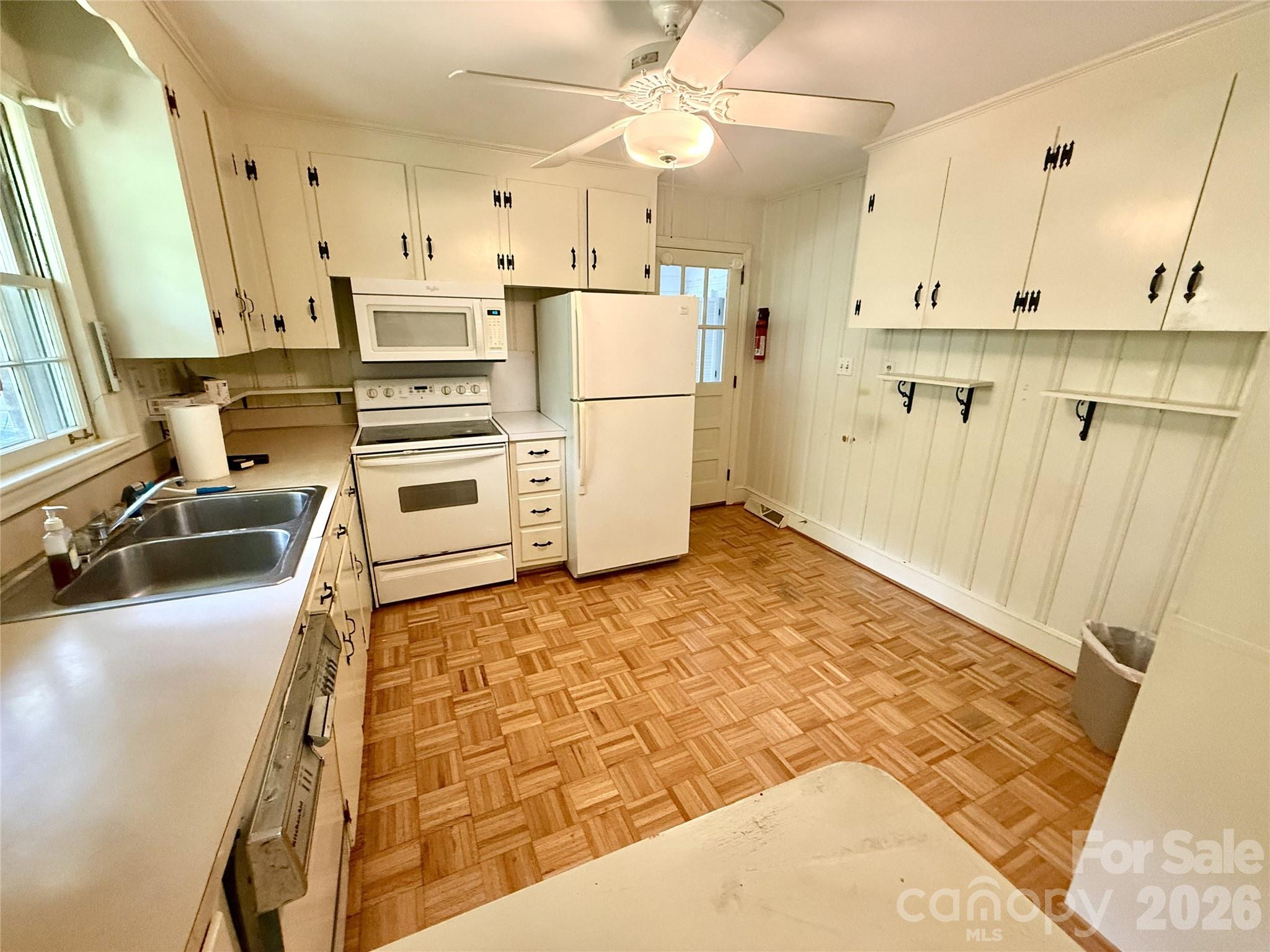 Photo 13 of 821 Burnley Road, Charlotte, NC