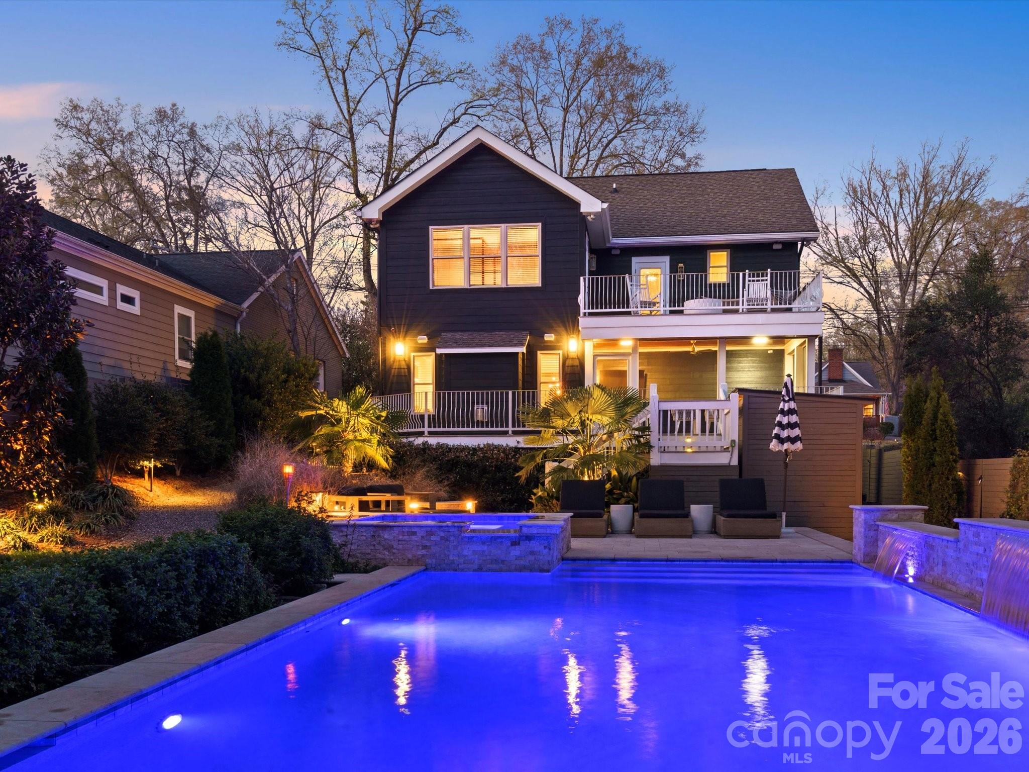 Photo 4 of 3220 Commonwealth Avenue, Charlotte, NC