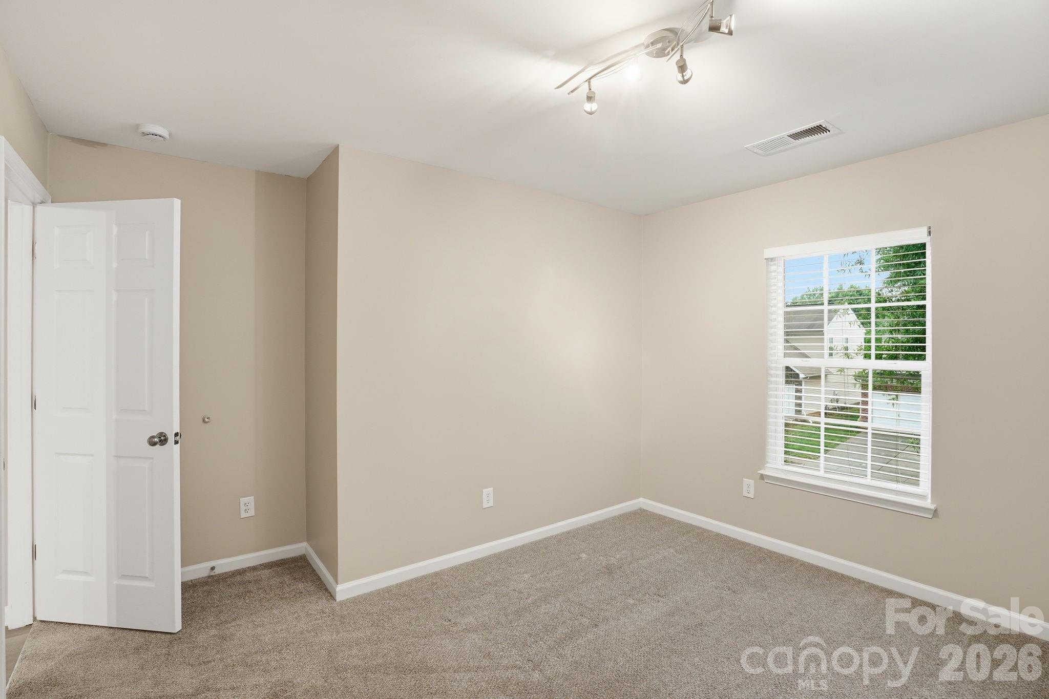 Photo 27 of 6427 Hermsley Road, Charlotte, NC