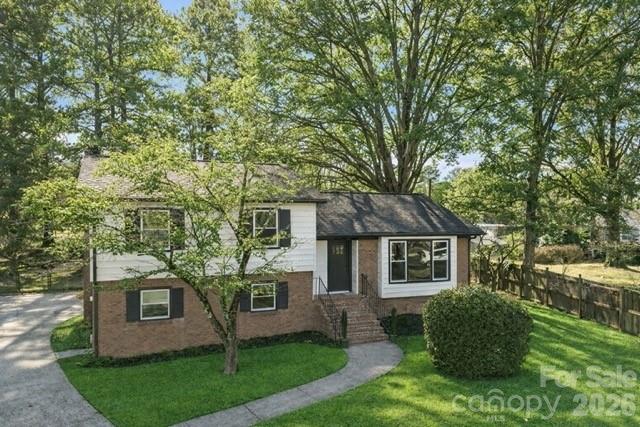 Photo 4 of 5324 Cheval Place, Charlotte, NC