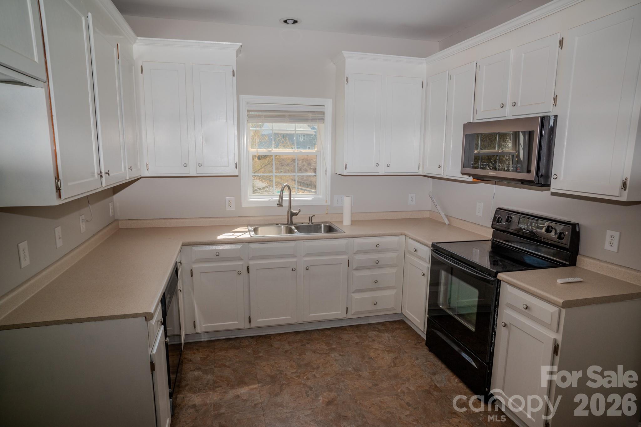 1009 Preston Drive, Lowell, NC - photo 18 of 34