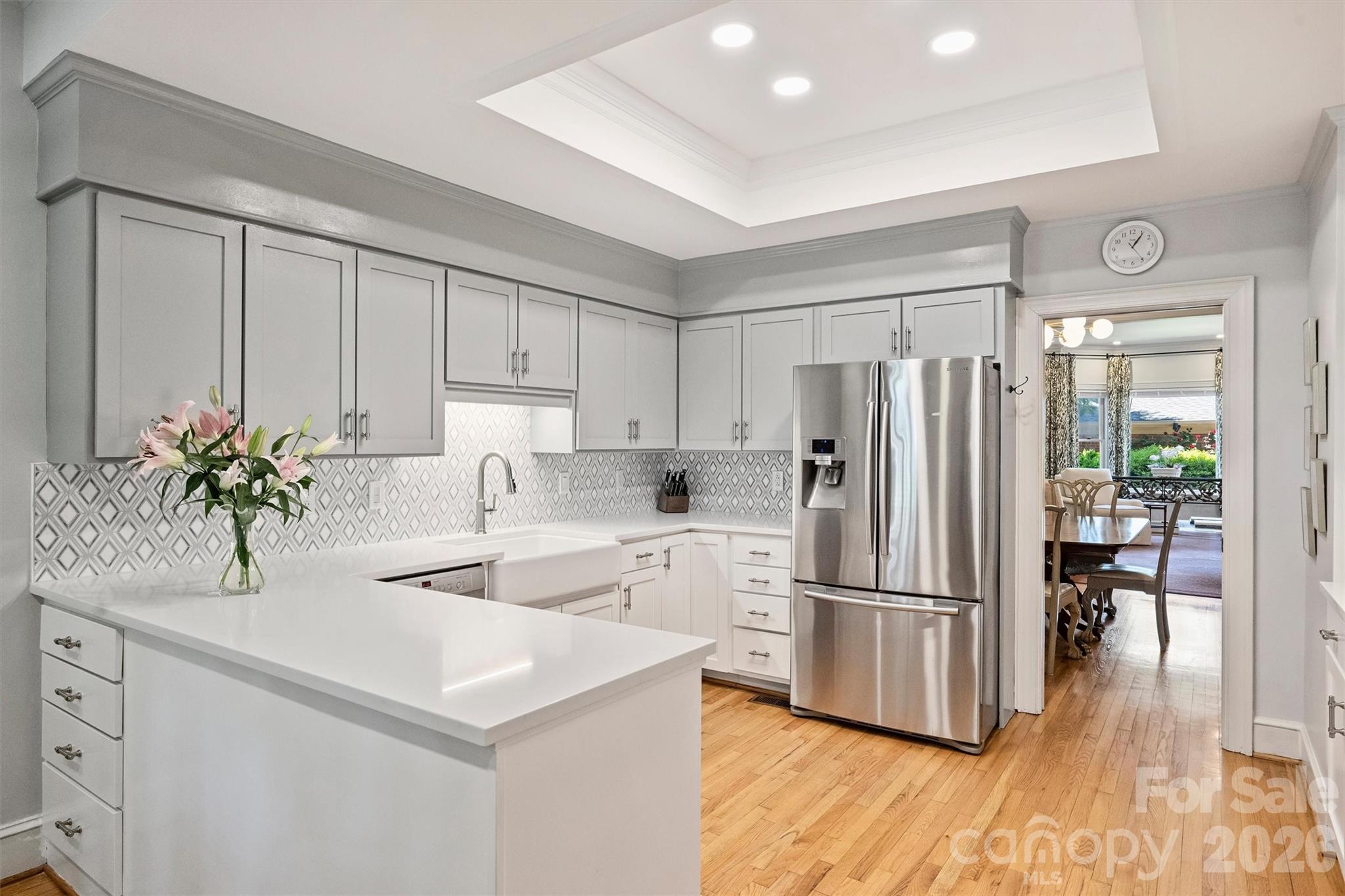 Photo 11 of 2320 Selwyn Avenue, Charlotte, NC