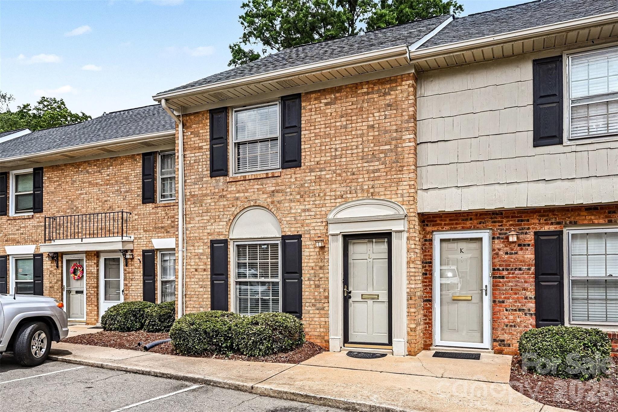 Photo 3 of 3720 Park RoadL, Charlotte, NC