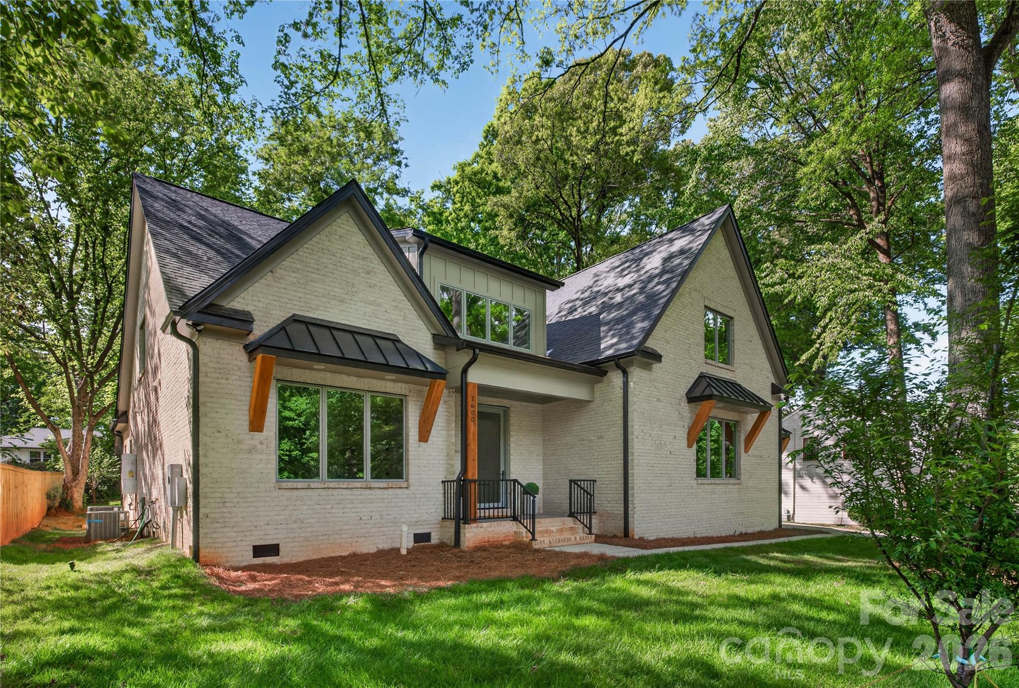 1600 E Barden Road, Charlotte, NC