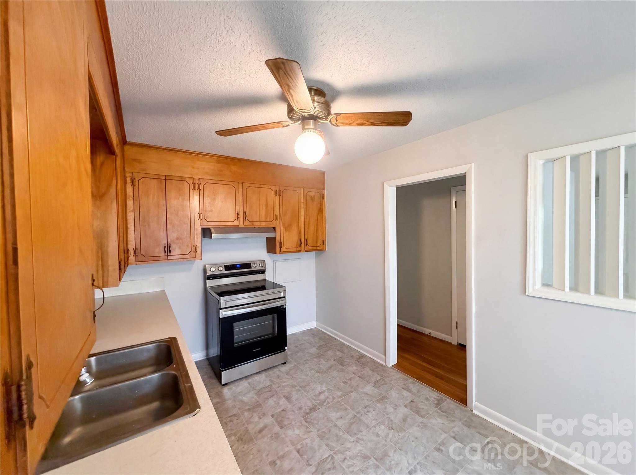 318 Mitchell Street, Belmont, NC - photo 8 of 19