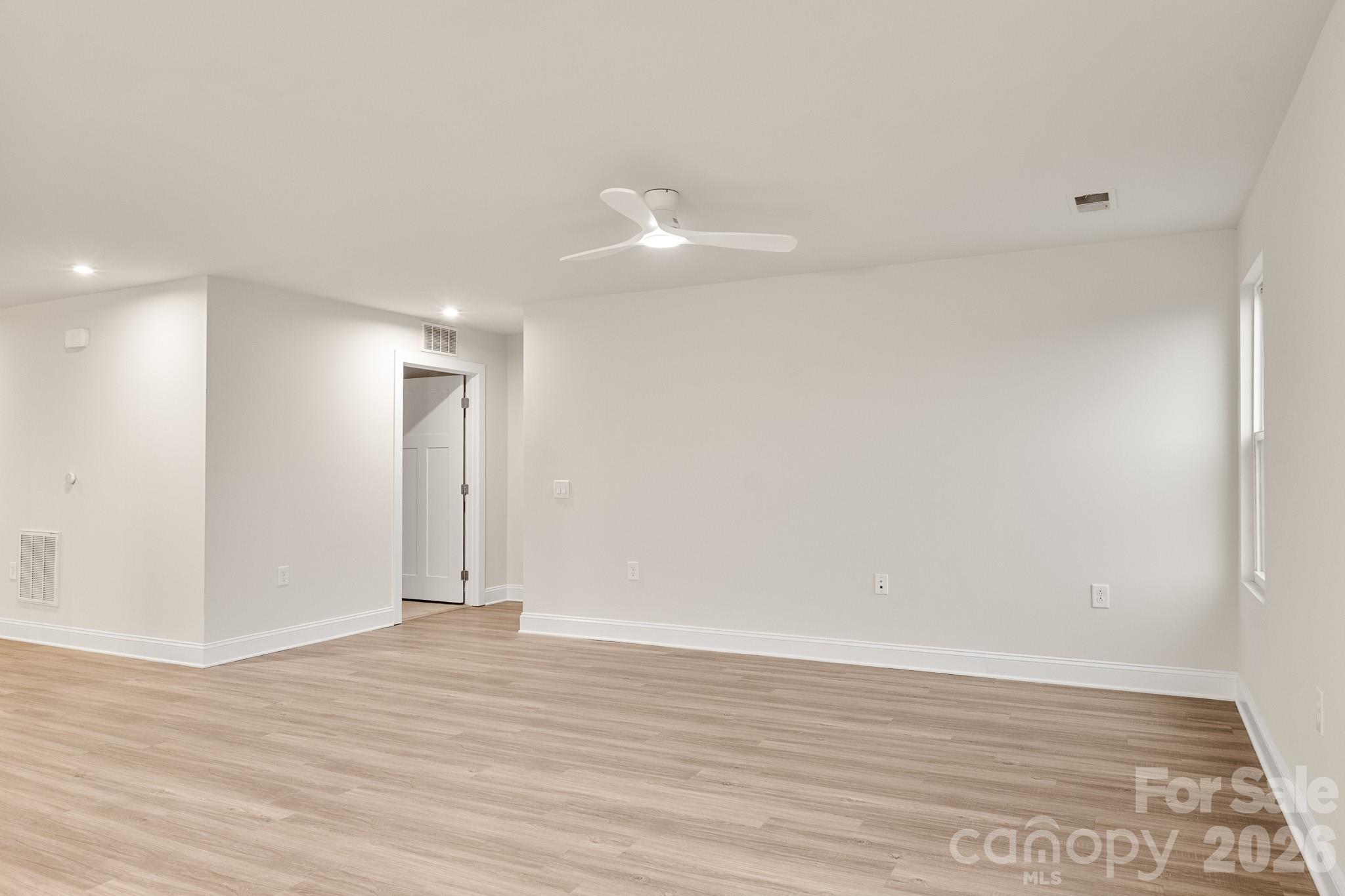 4238 Mackinnon Drive, Charlotte, NC - photo 13 of 38