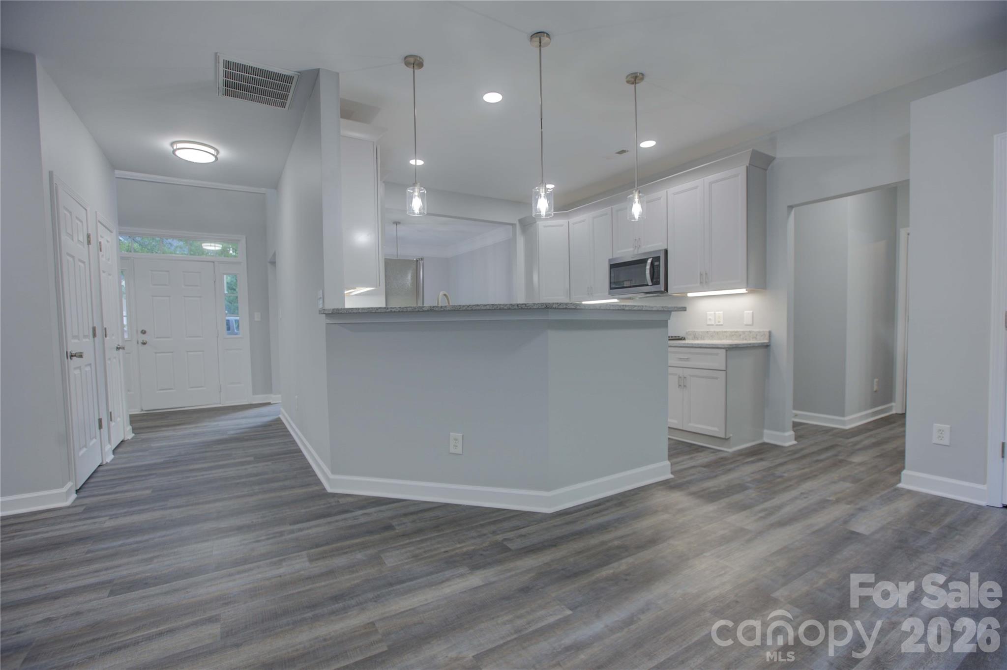 Photo 11 of 520 Grantham Lane, Charlotte, NC