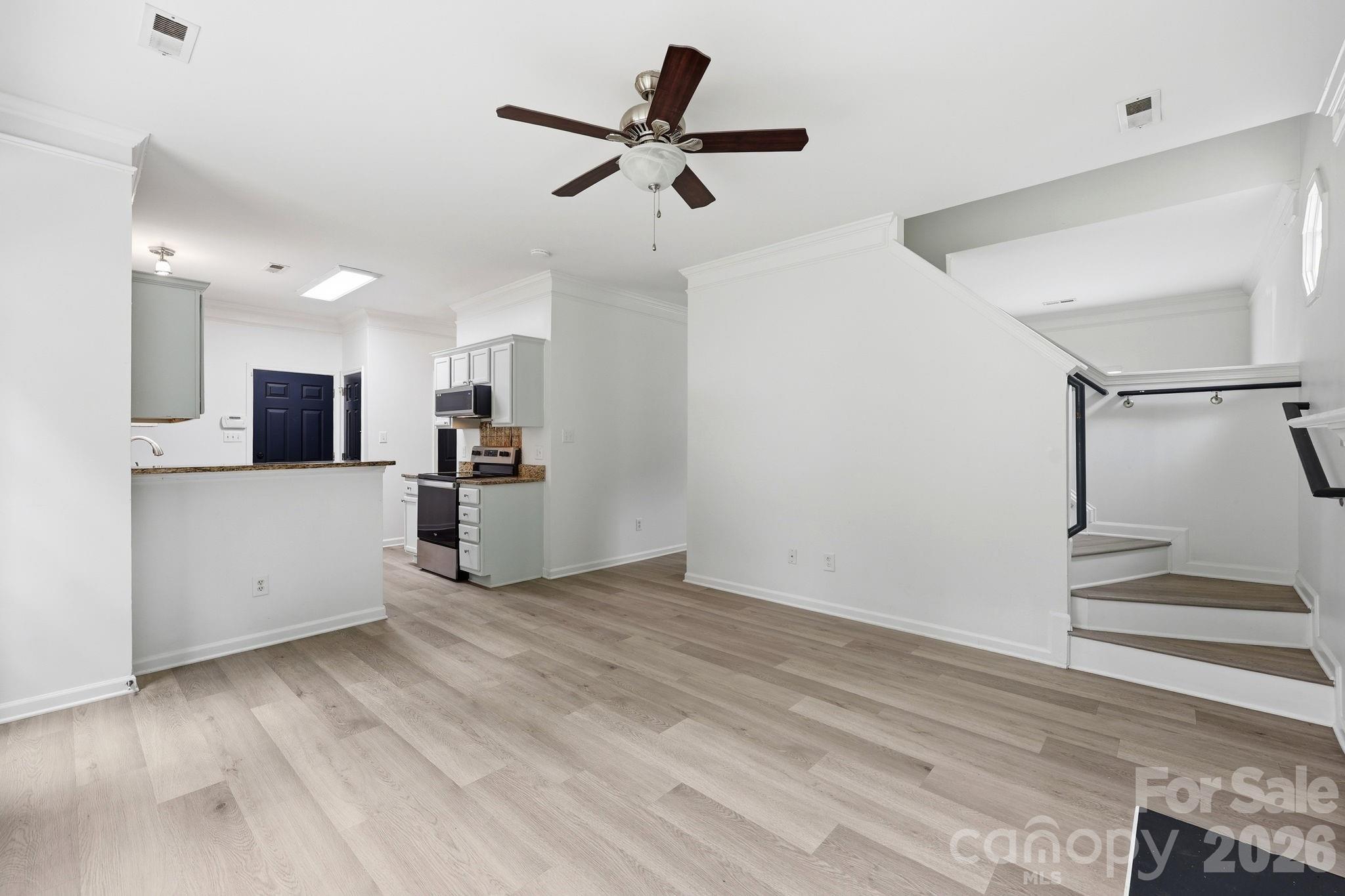 Home for sale at 5423 Starflower Drive, Charlotte, NC — photo 10 of 46