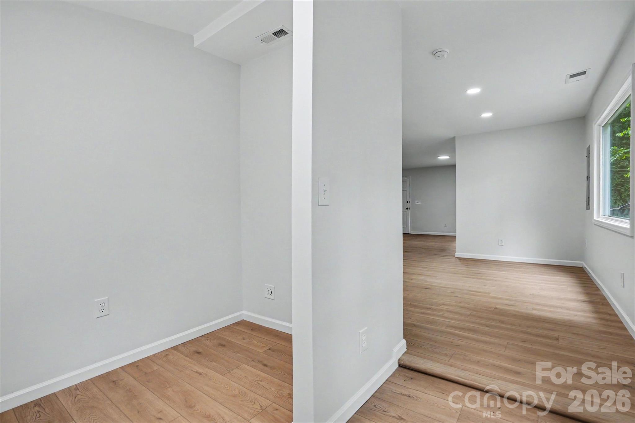Photo 8 of 9118 S Lakebrook Road, Charlotte, NC