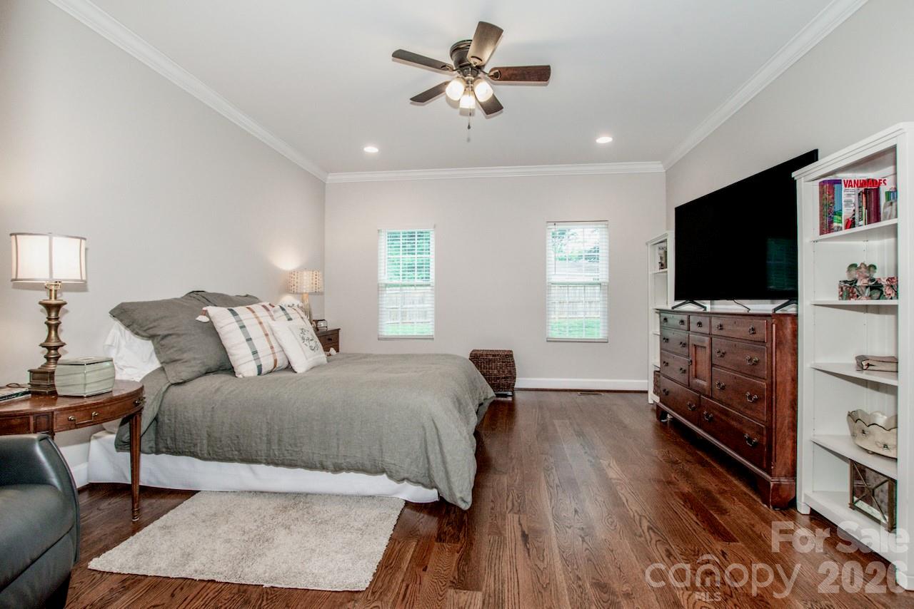 Photo 23 of 3211 Oakdale Road, Charlotte, NC