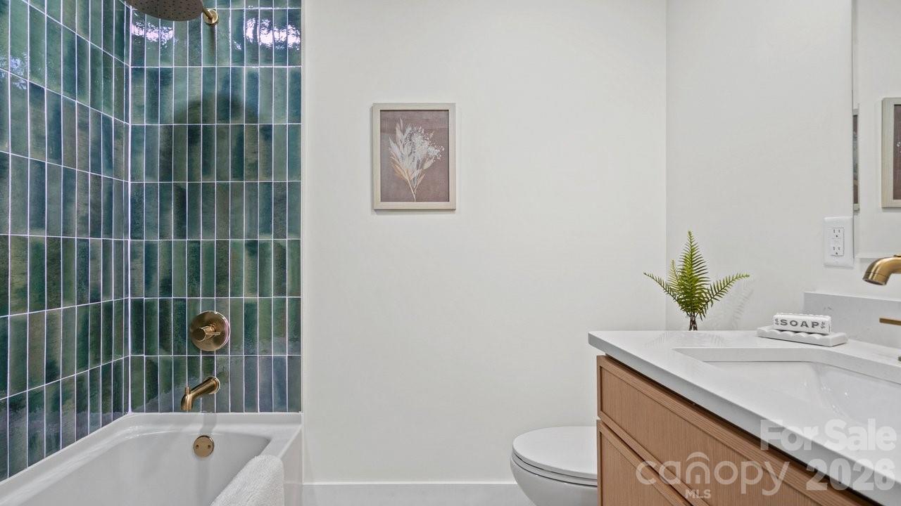Photo 33 of 409 Scaleybark Road, Charlotte, NC