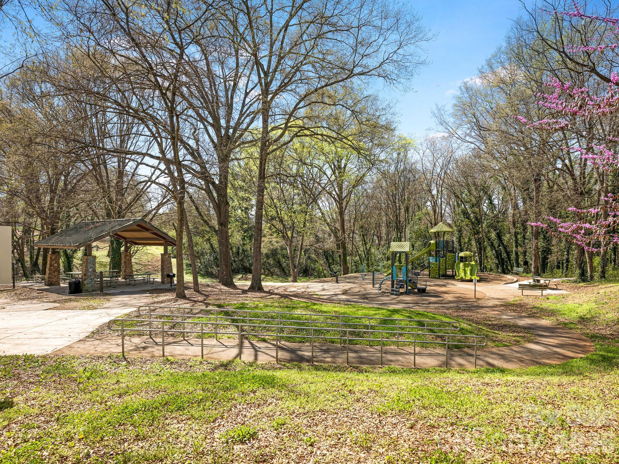 129 French StreetA, Charlotte, NC - photo 35 of 37