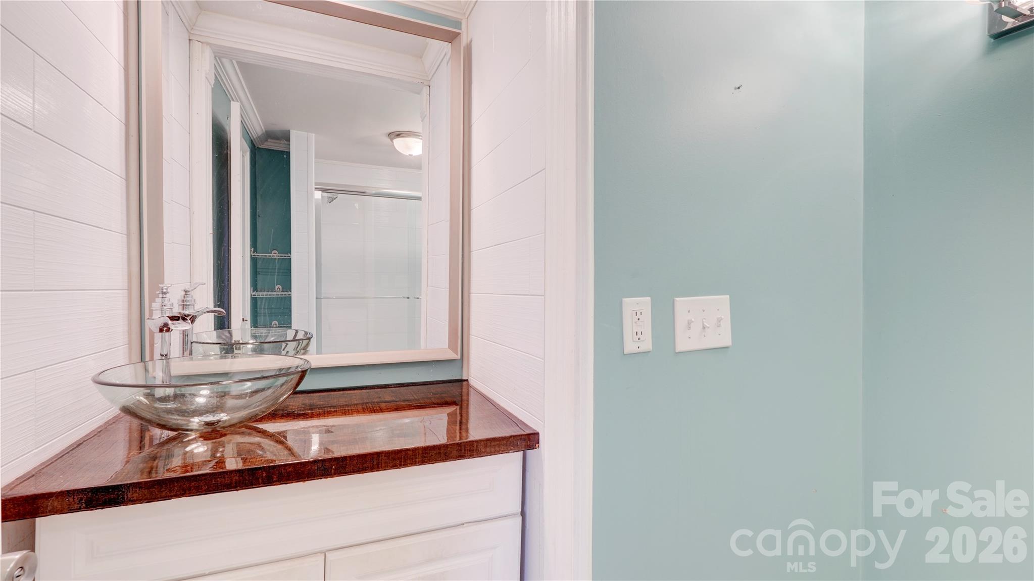 Photo 2 of 1001 N Cannon Boulevard, Kannapolis, NC