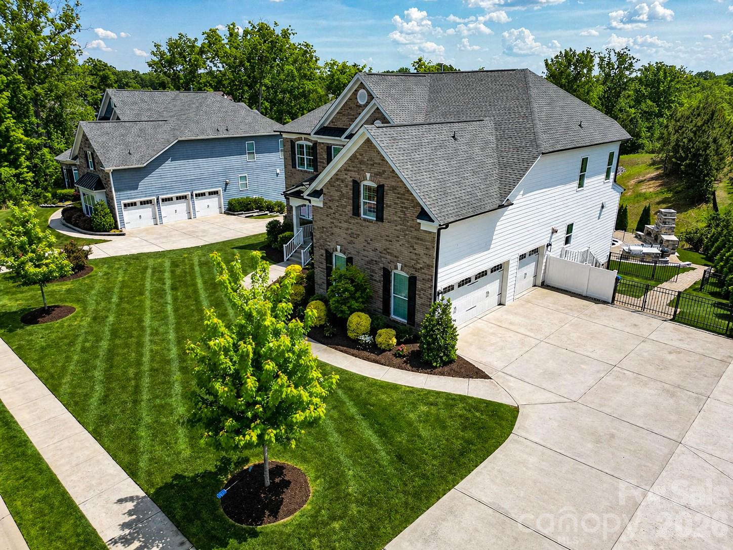 Photo 2 of 966 Chippenham Avenue, Lancaster, SC