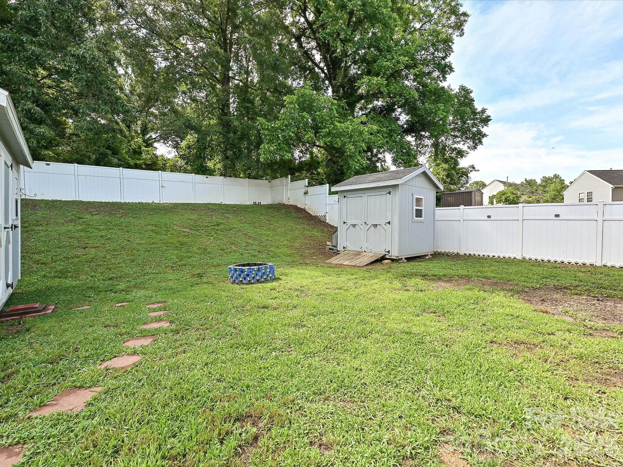 Photo 13 of 6302 Summerour Place, Charlotte, NC