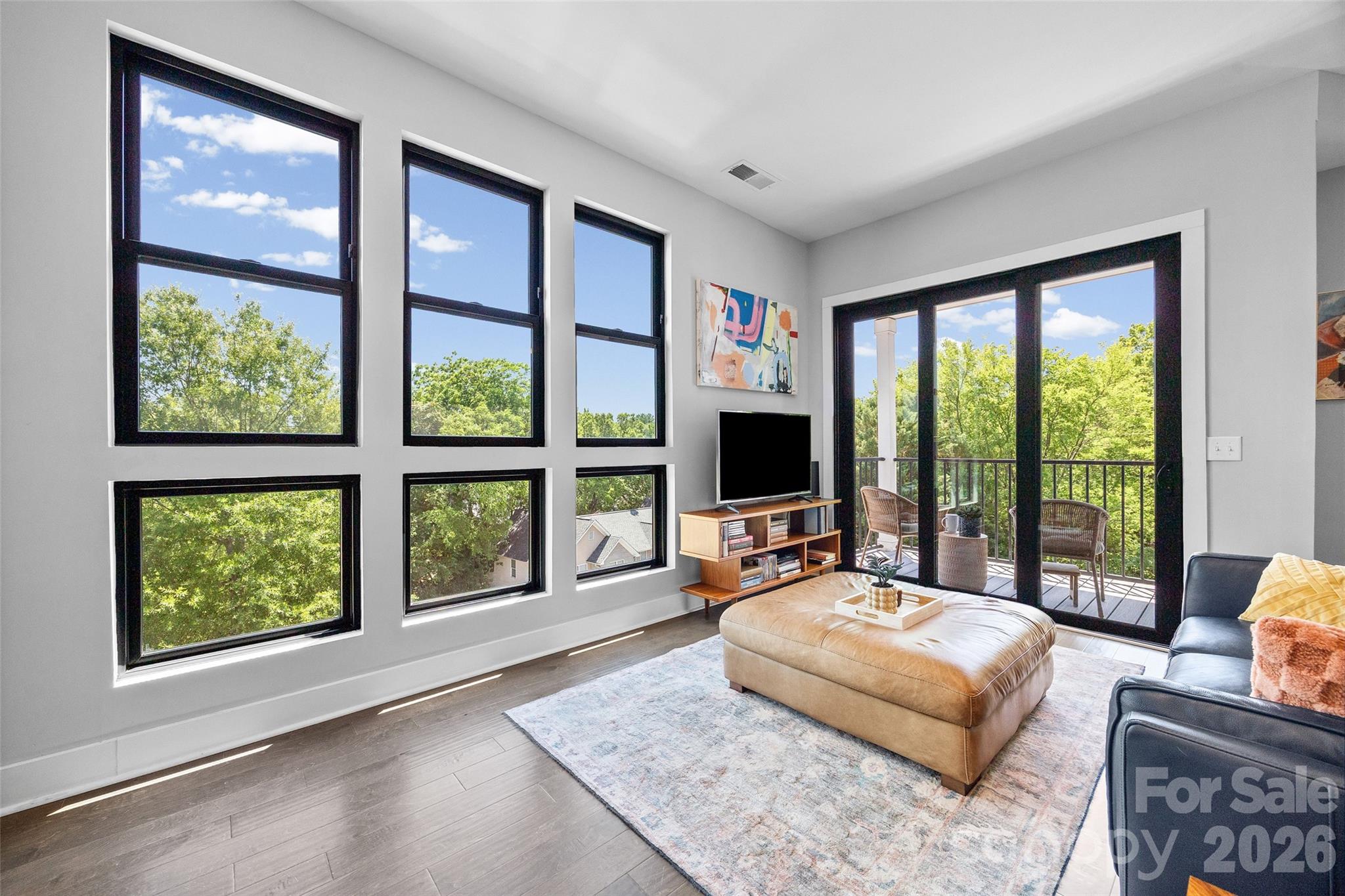 Photo 3 of 501 E 37th StreetH, Charlotte, NC
