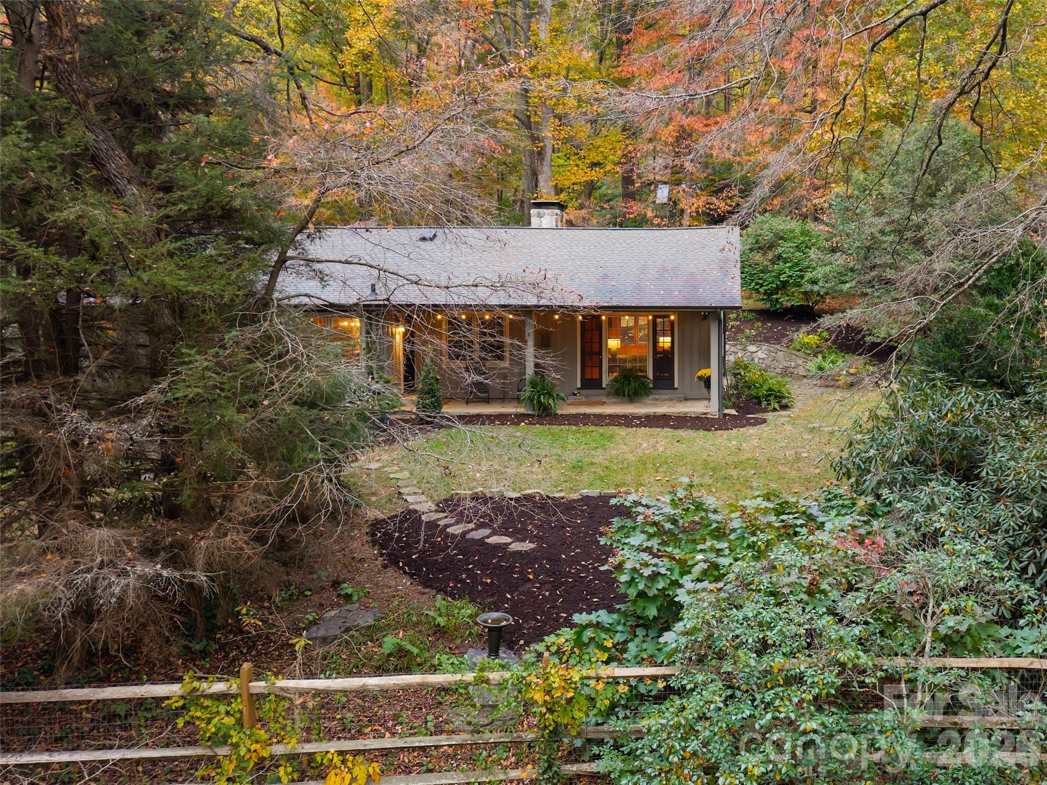 15 Meadow Lane, Fairview, NC - photo 7 of 38