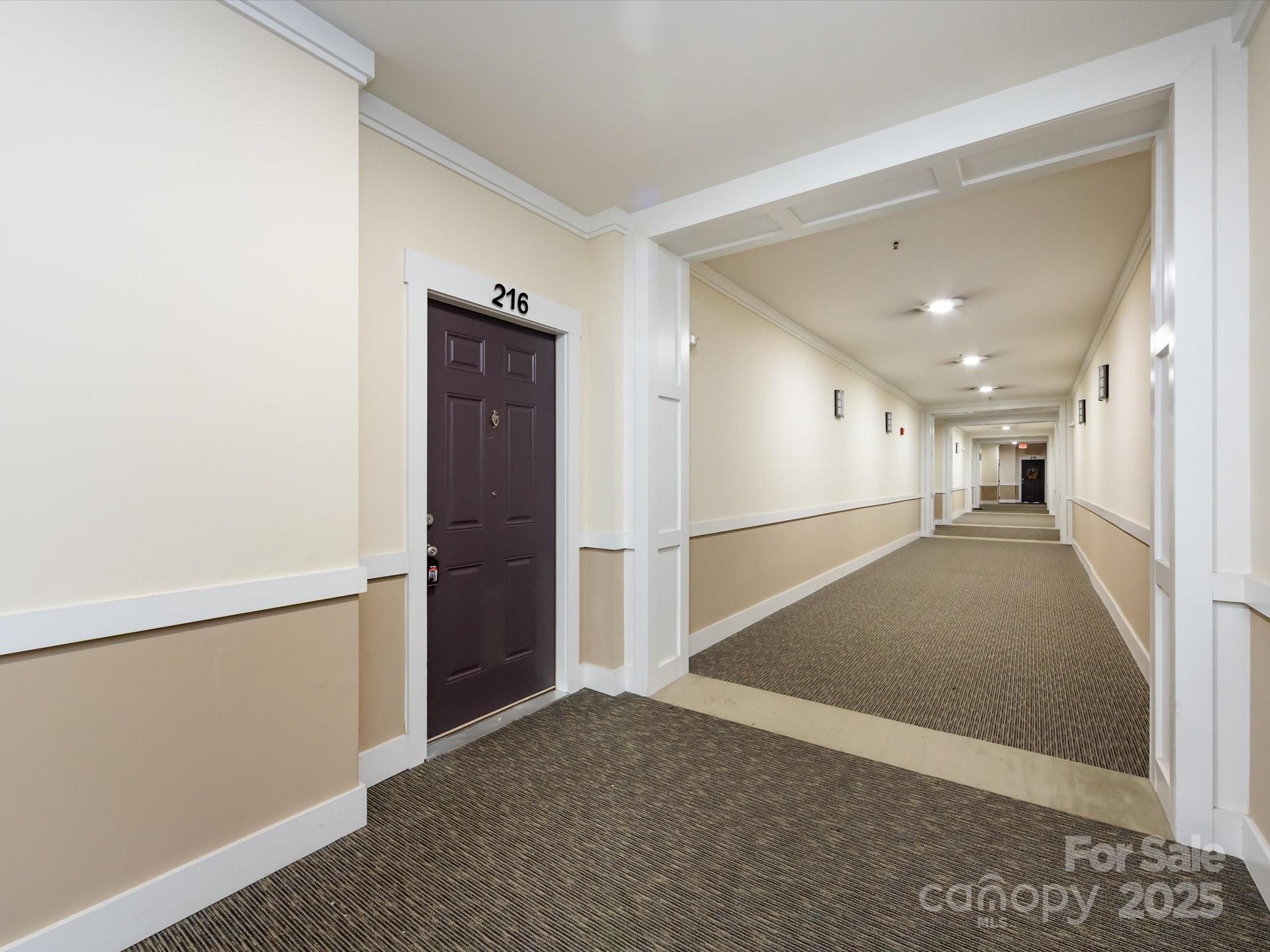 Photo 3 of 1000 E Woodlawn Road216, Charlotte, NC