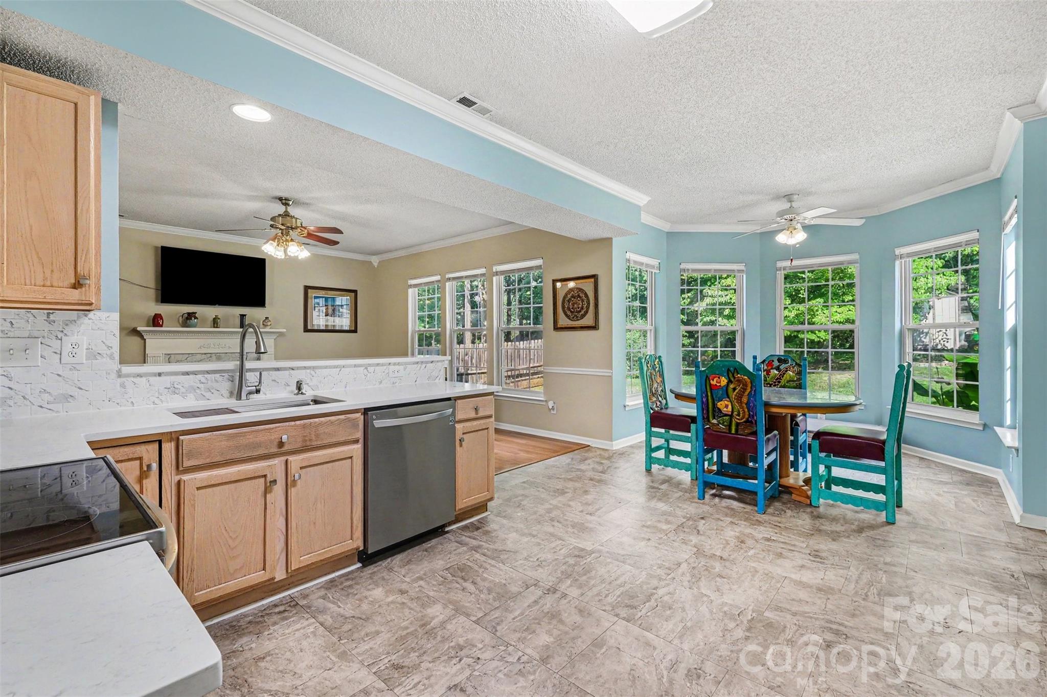 Photo 11 of 10422 Baskerville Avenue, Charlotte, NC