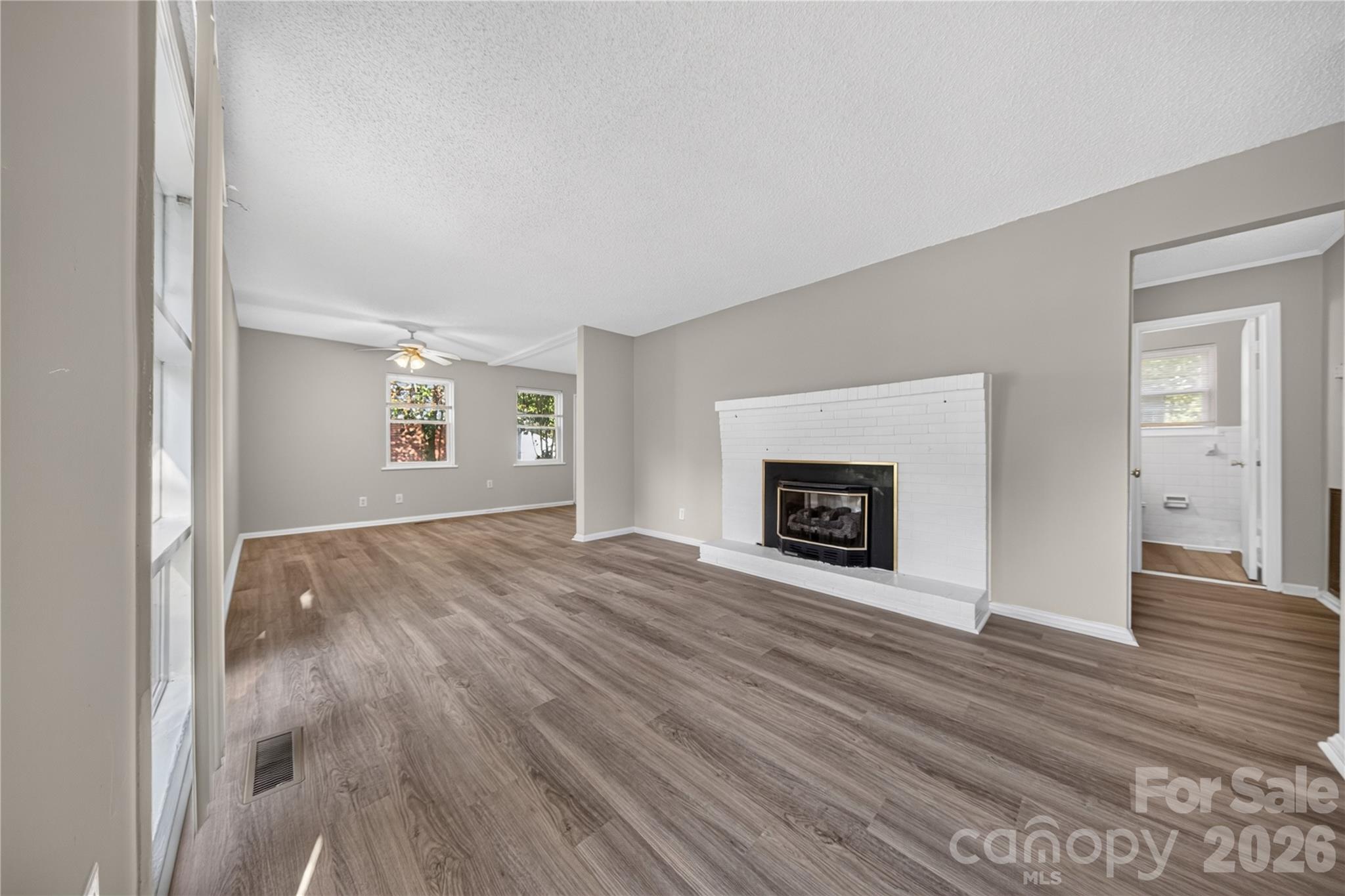 Photo 3 of 520 Inwood Drive, Charlotte, NC