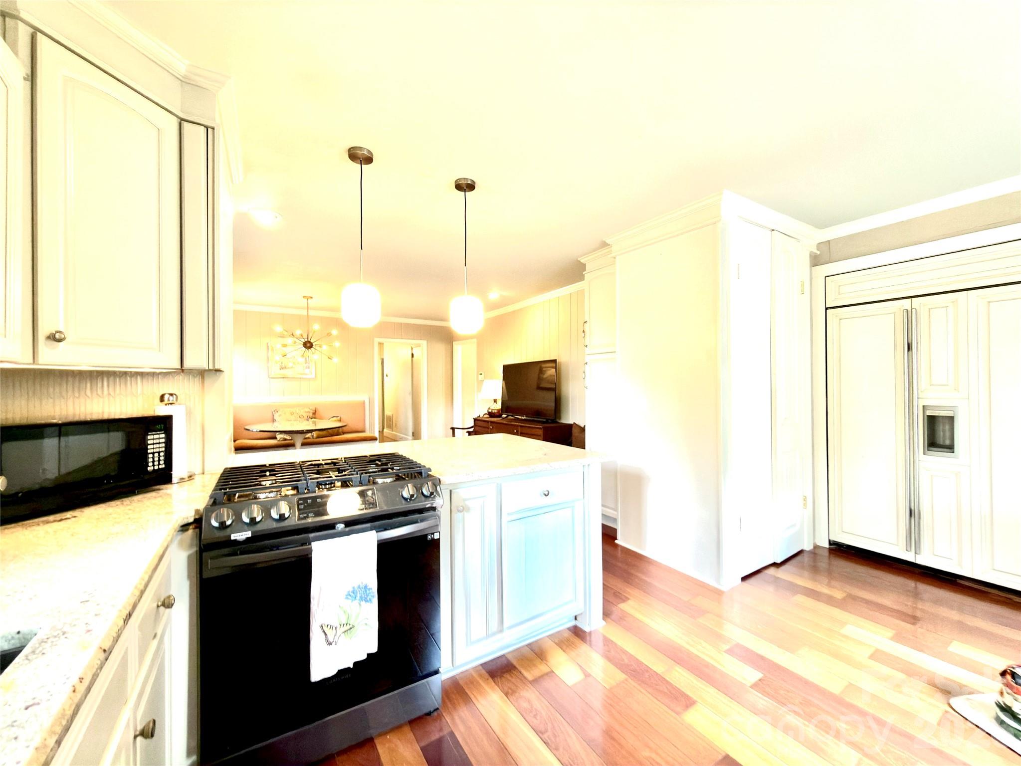 Photo 9 of 1140 Bevis Drive, Charlotte, NC