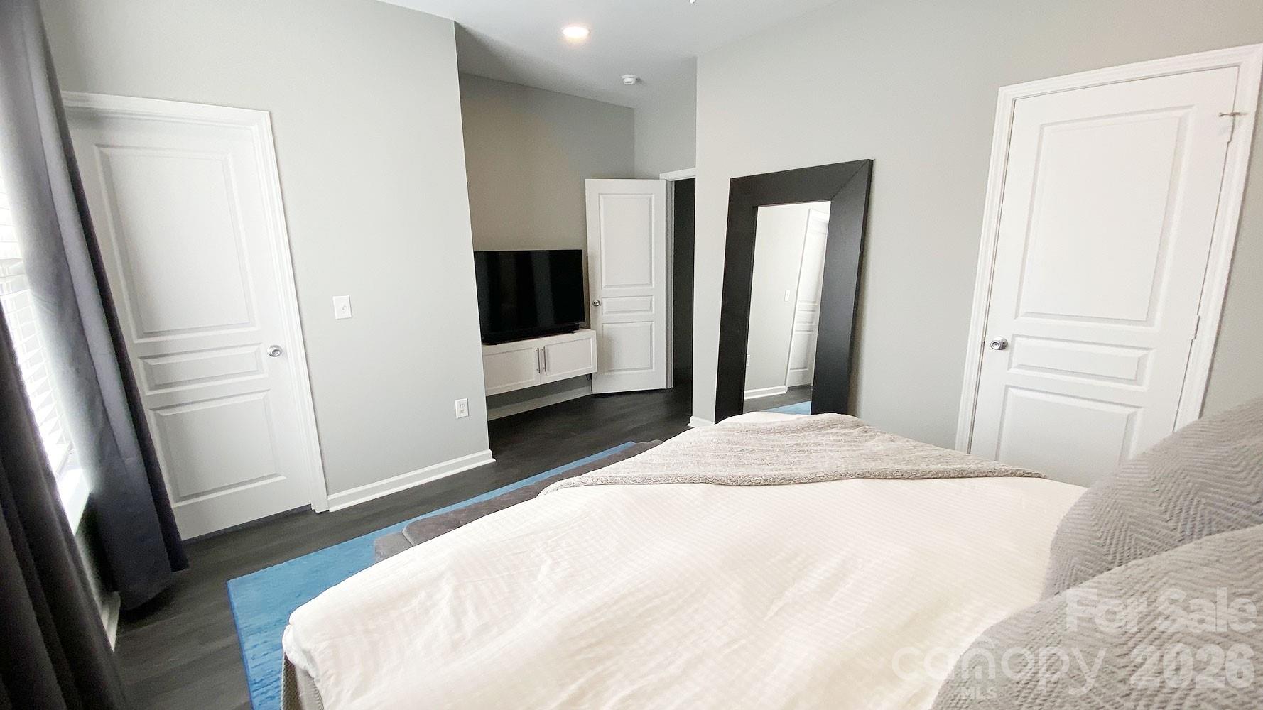 Photo 9 of 446 W Worthington Avenue, Charlotte, NC