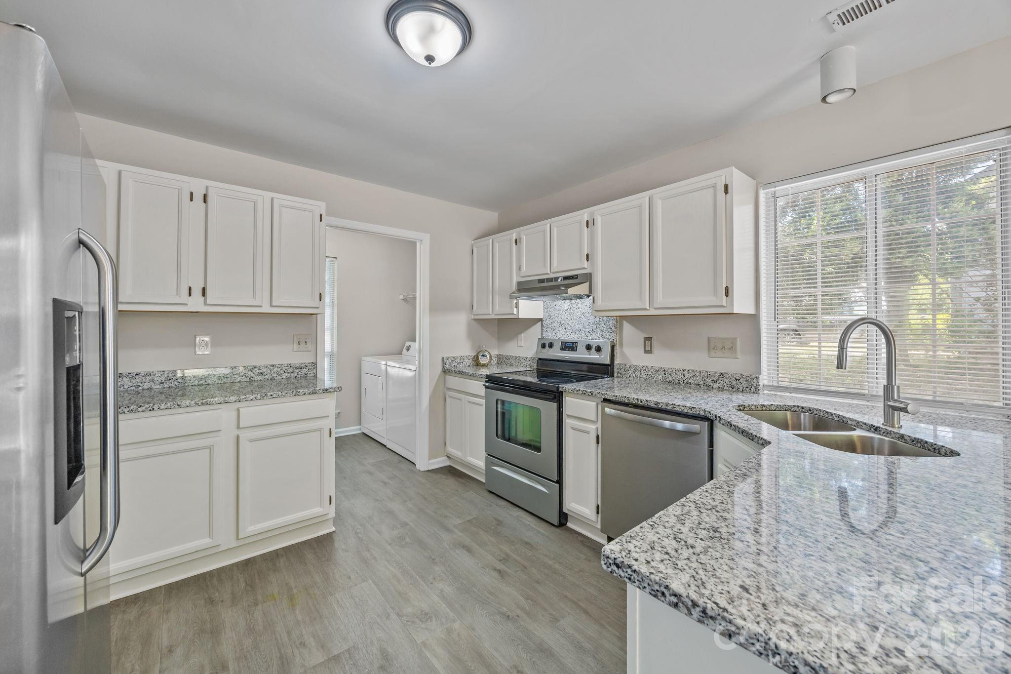 Photo 4 of 9336 Amy Drive, Charlotte, NC