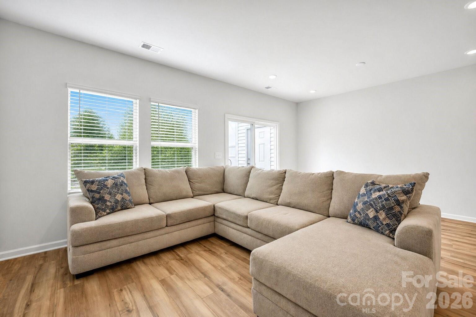 Photo 10 of 1021 Plumcrest Drive, Charlotte, NC