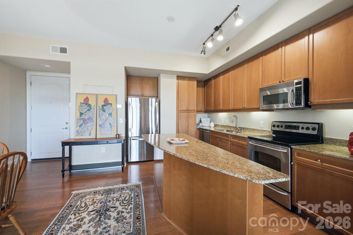 Photo 9 of 4620 Piedmont Row Drive714, Charlotte, NC