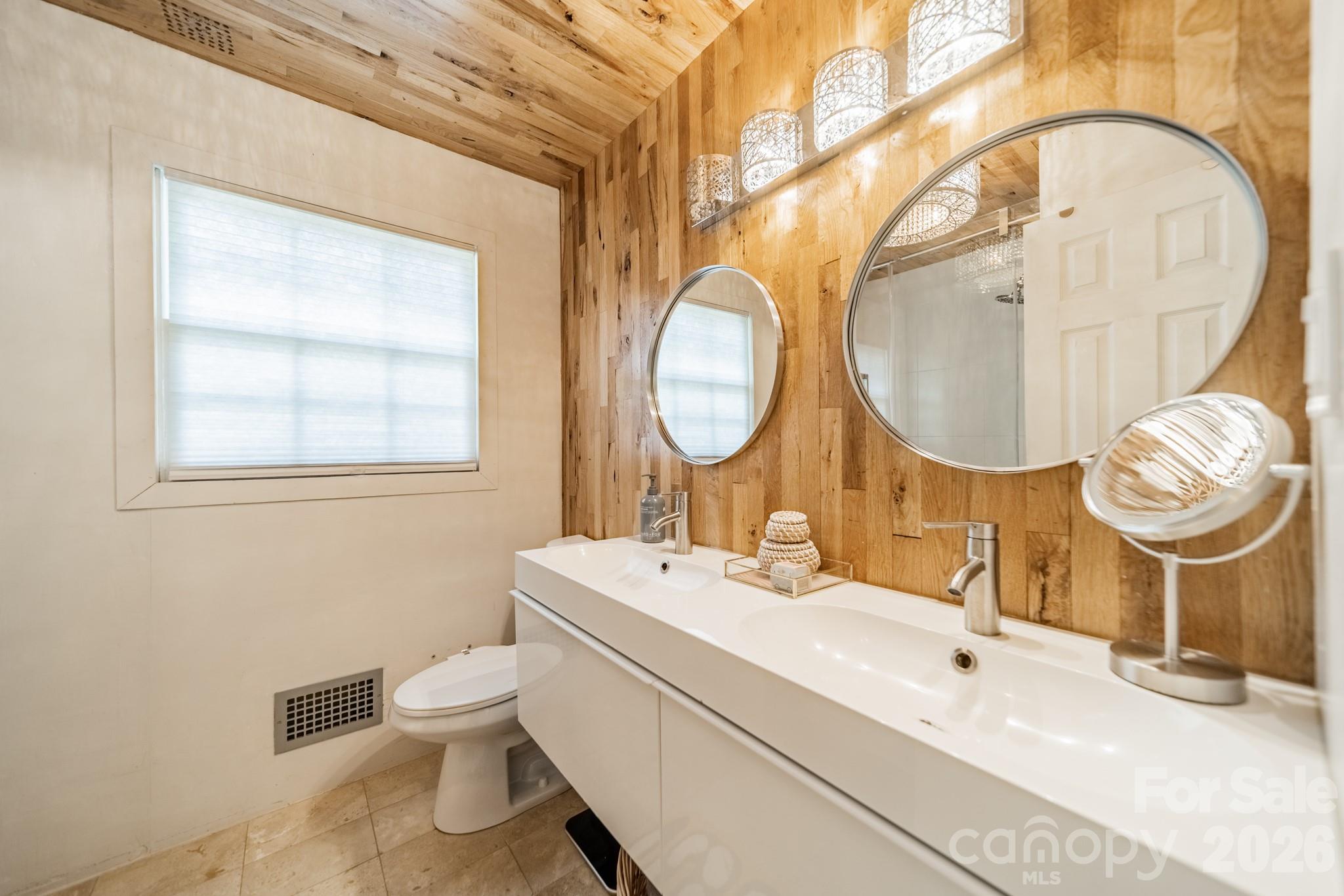 7116 Sherbourne Drive, Charlotte, NC - photo 10 of 25