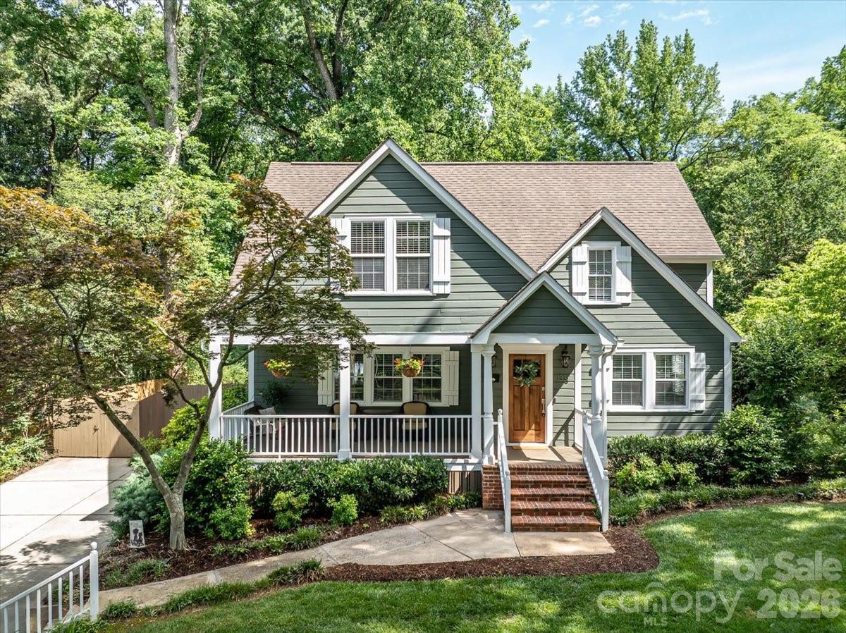 Photo 2 of 1333 Woodland Drive, Charlotte, NC