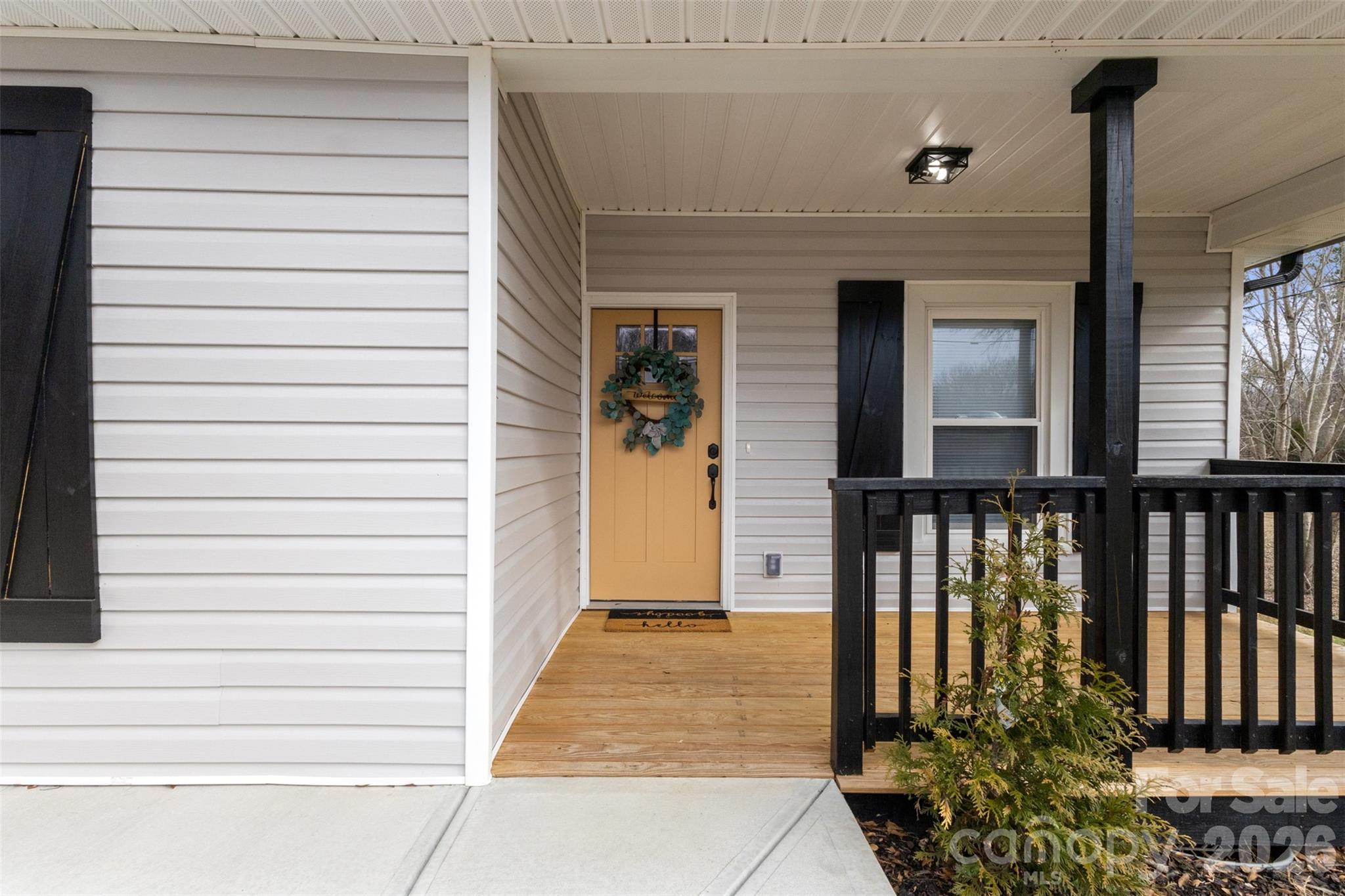 305 E Henry Street, Belmont, NC - photo 2 of 28