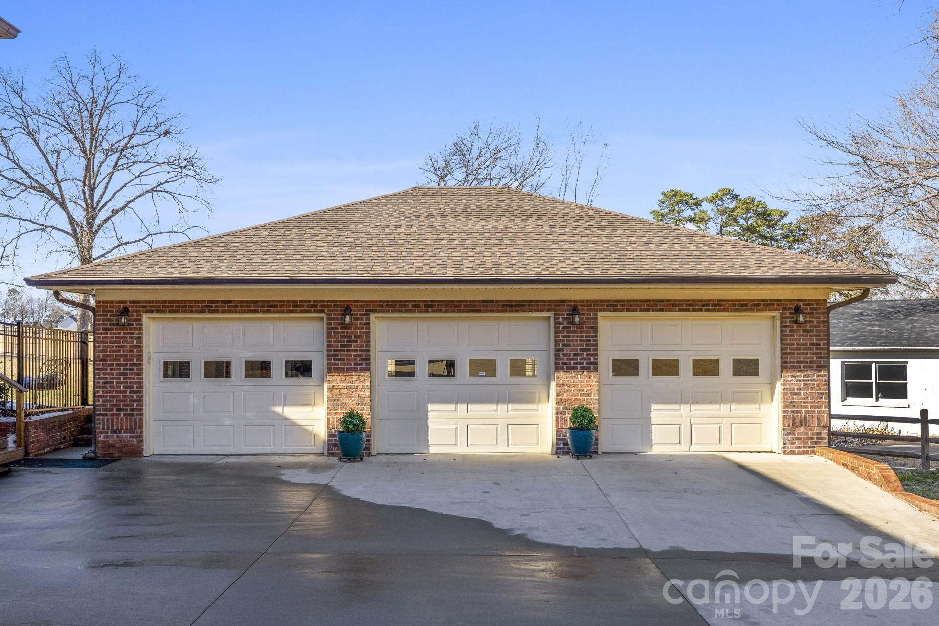 Photo 38 of 1419 Stoneyridge Drive, Charlotte, NC