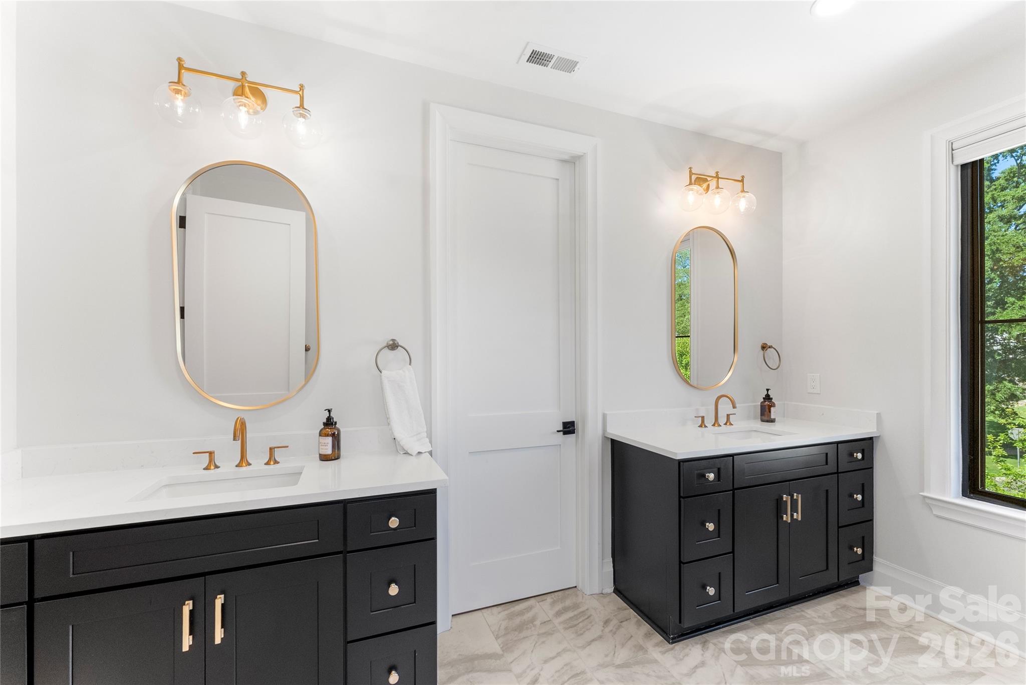 Photo 29 of 1550 Coventry Road, Charlotte, NC