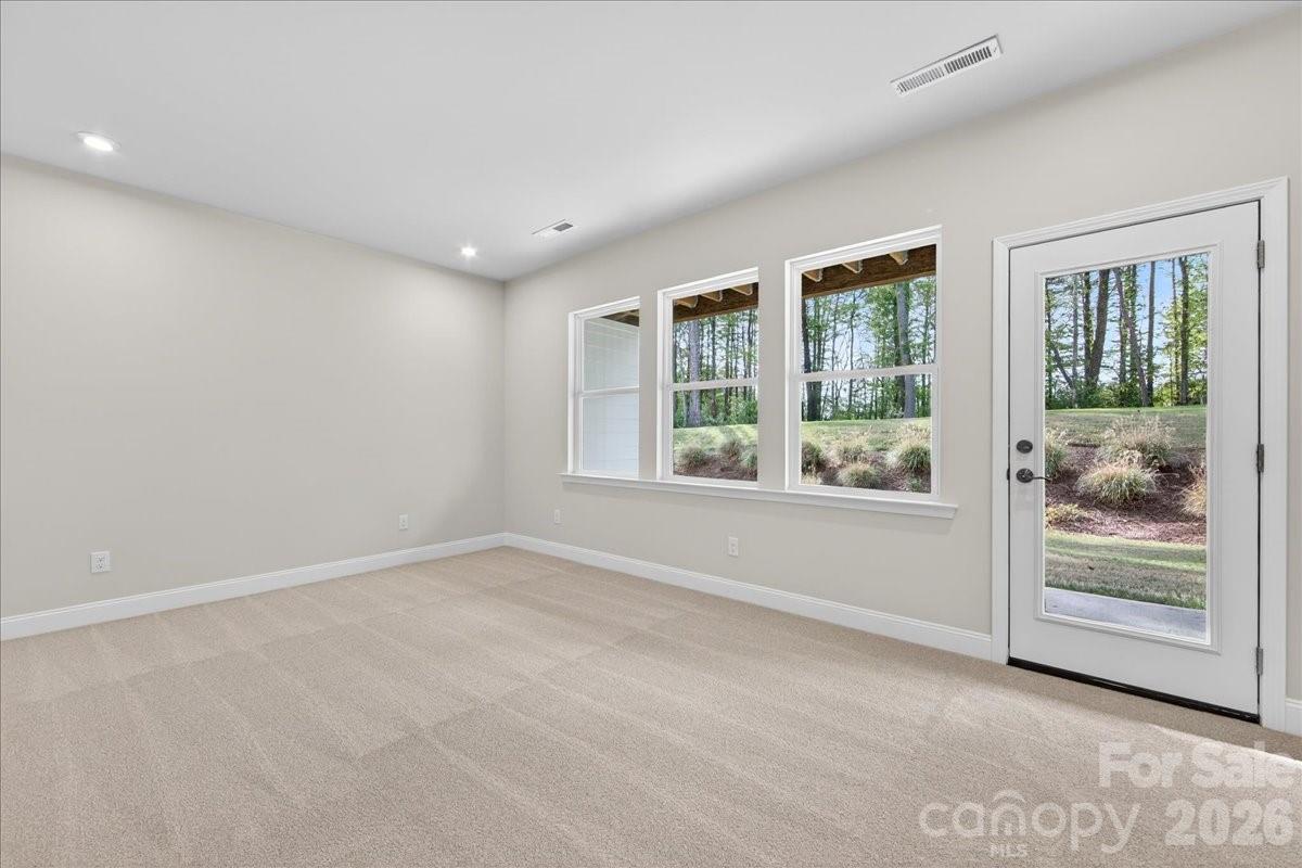 Photo 5 of 7933 Cedarsmith Court, Charlotte, NC