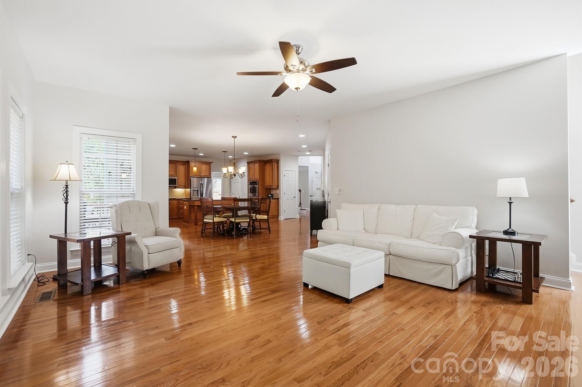 807 Crown Vista Court, Wesley Chapel, NC - photo 11 of 44