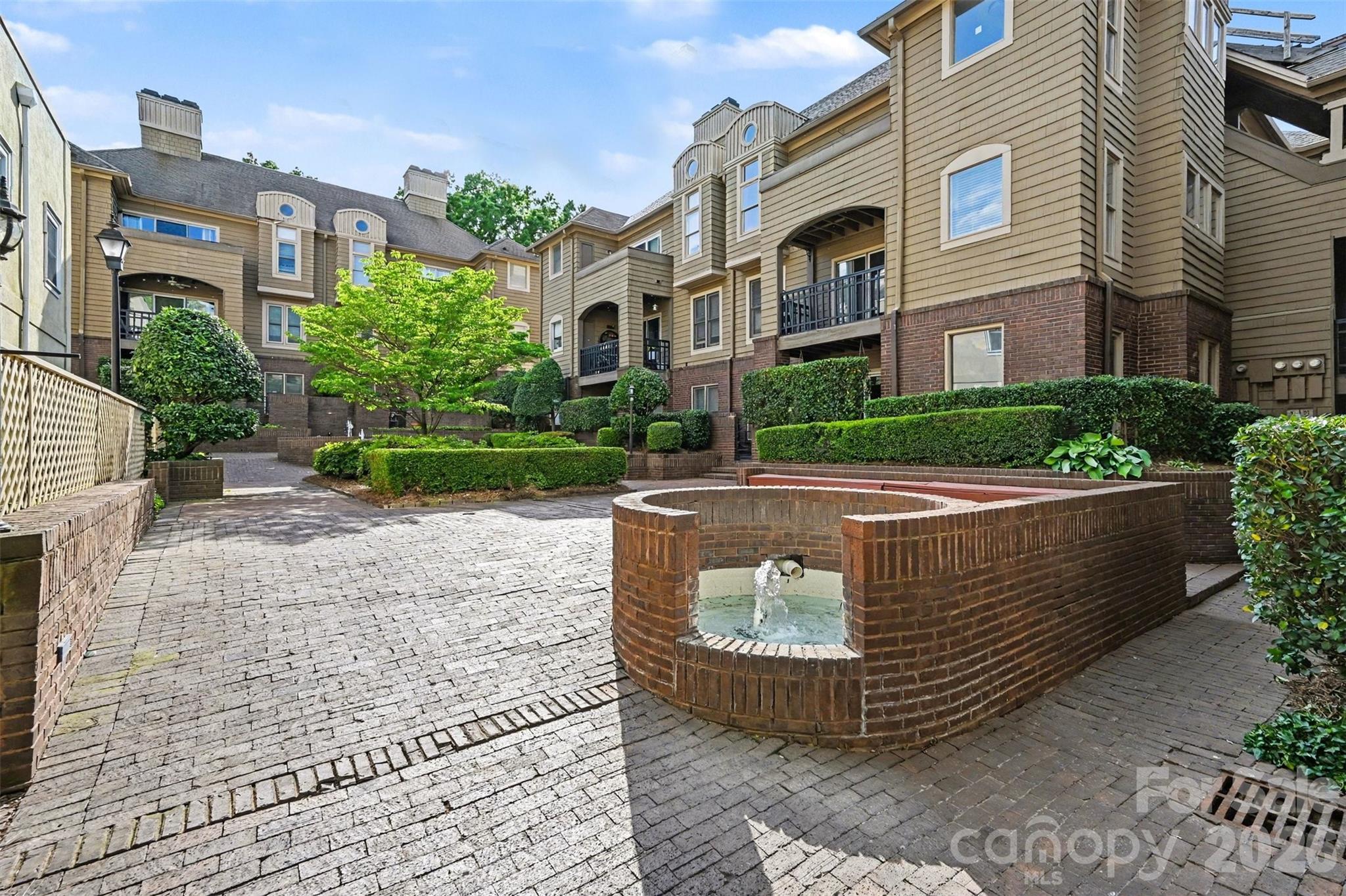 Photo 29 of 1109 E Morehead Street5, Charlotte, NC