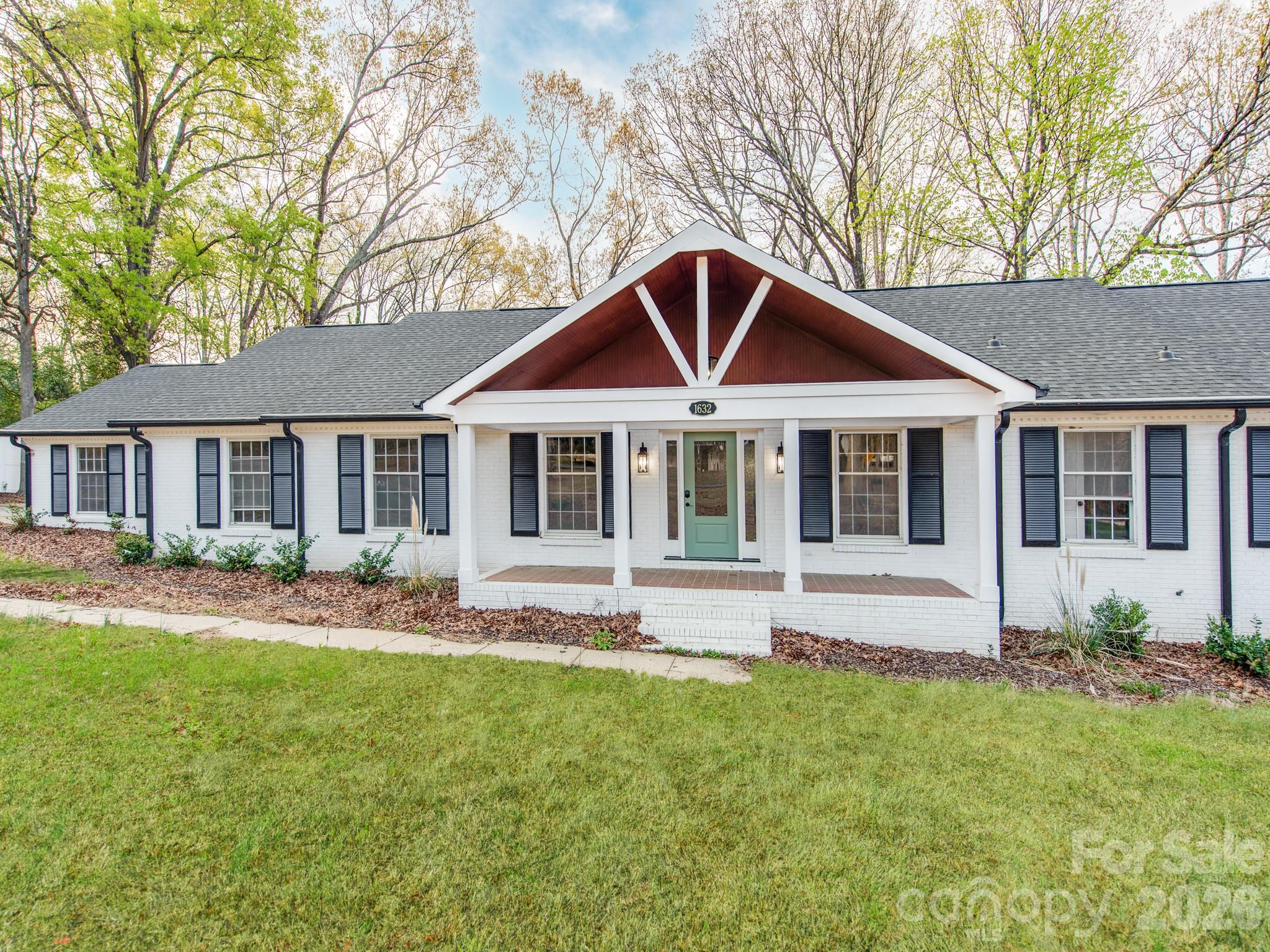 Photo 3 of 1632 Burtonwood Circle, Charlotte, NC