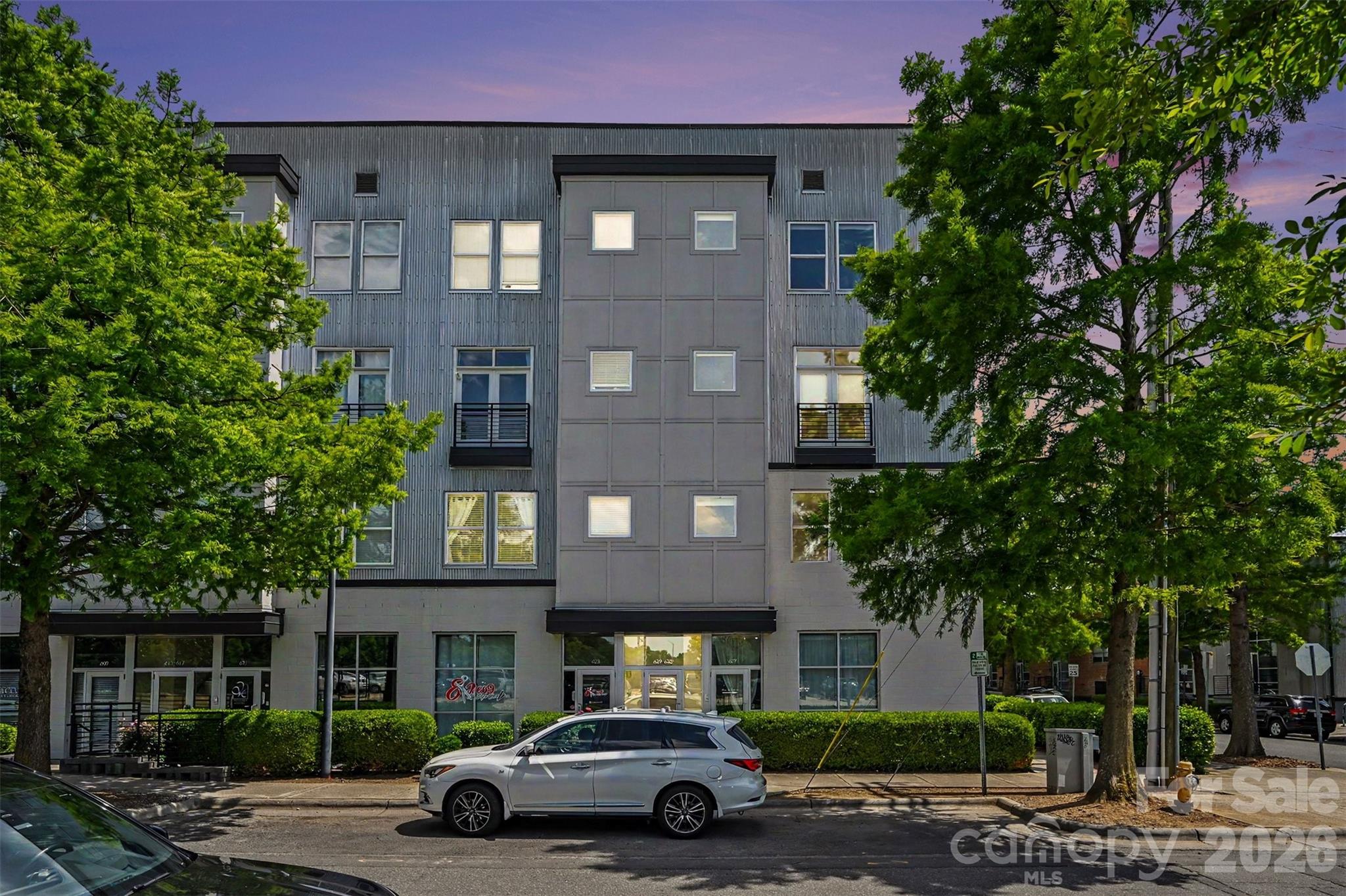 Home for sale at 633 MCNINCH Street, Charlotte, NC — photo 1 of 18