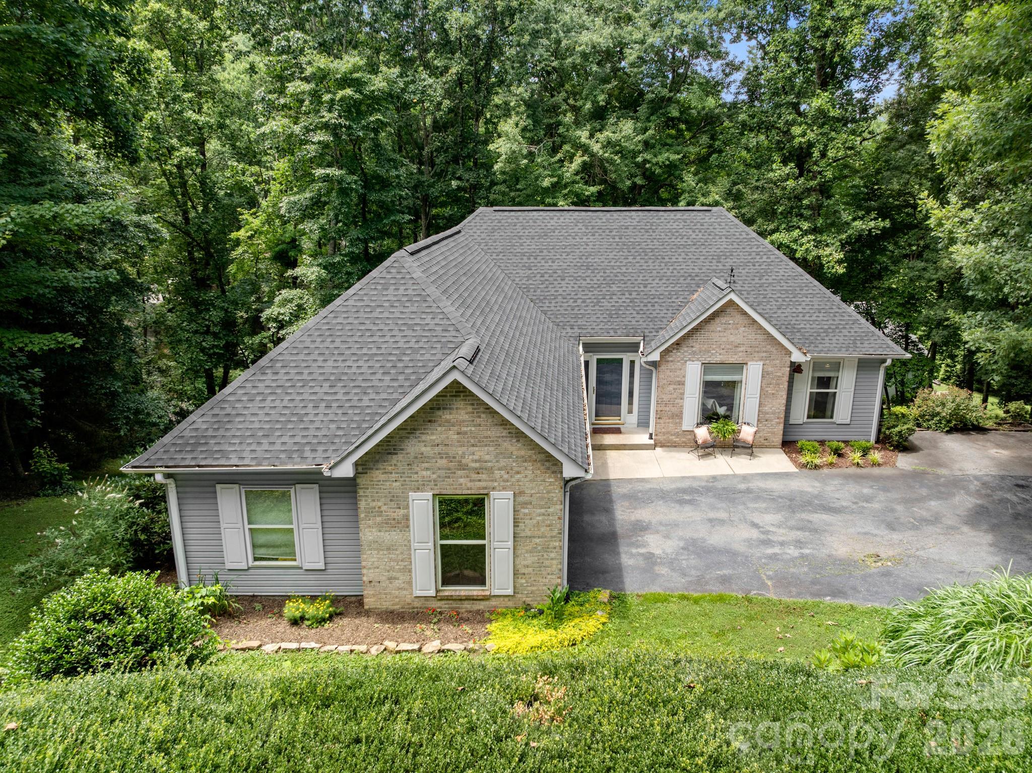 701 Salisbury Road, Hendersonville, NC - photo 8 of 43