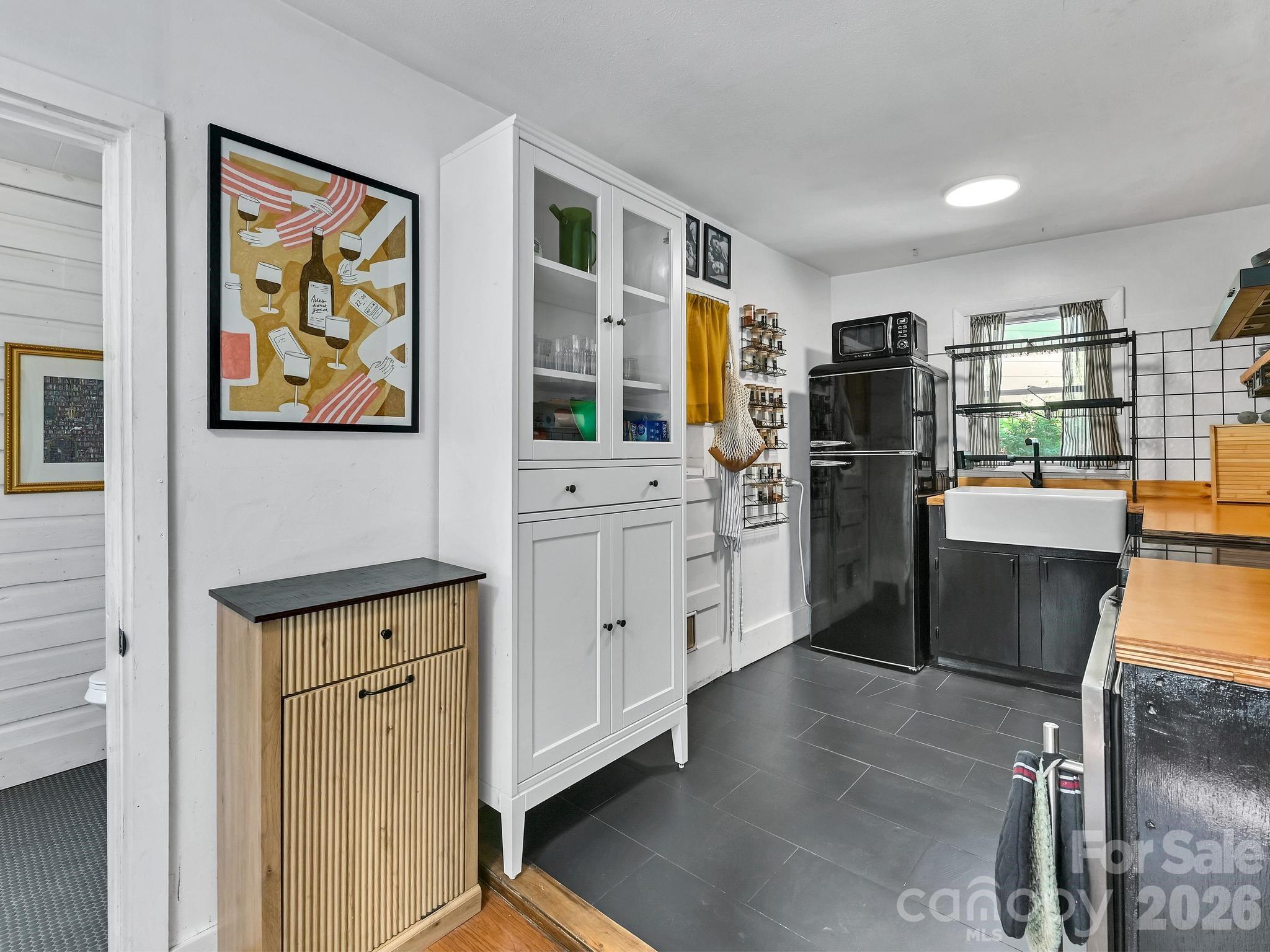 24 Chatham Road, Asheville, NC - photo 8 of 35