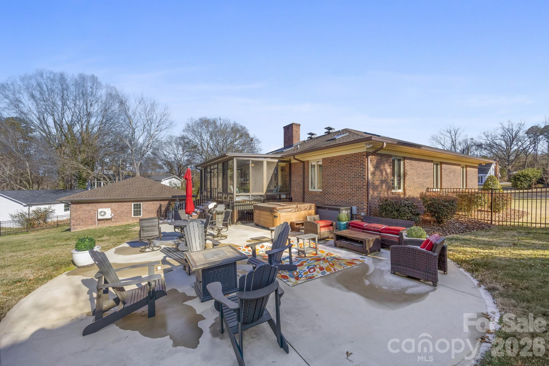Photo 42 of 1419 Stoneyridge Drive, Charlotte, NC