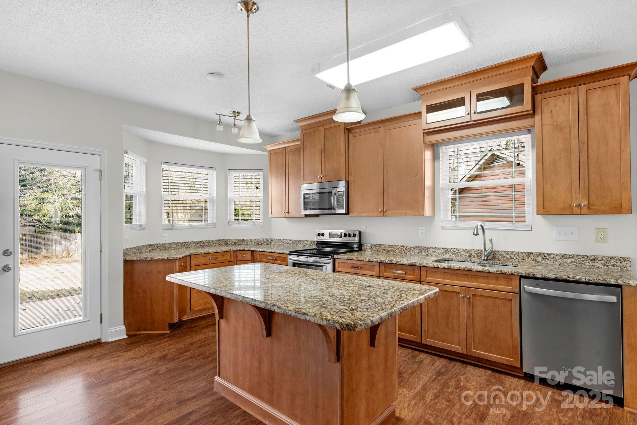 Photo 15 of 6109 Tartan Green Court, Charlotte, NC