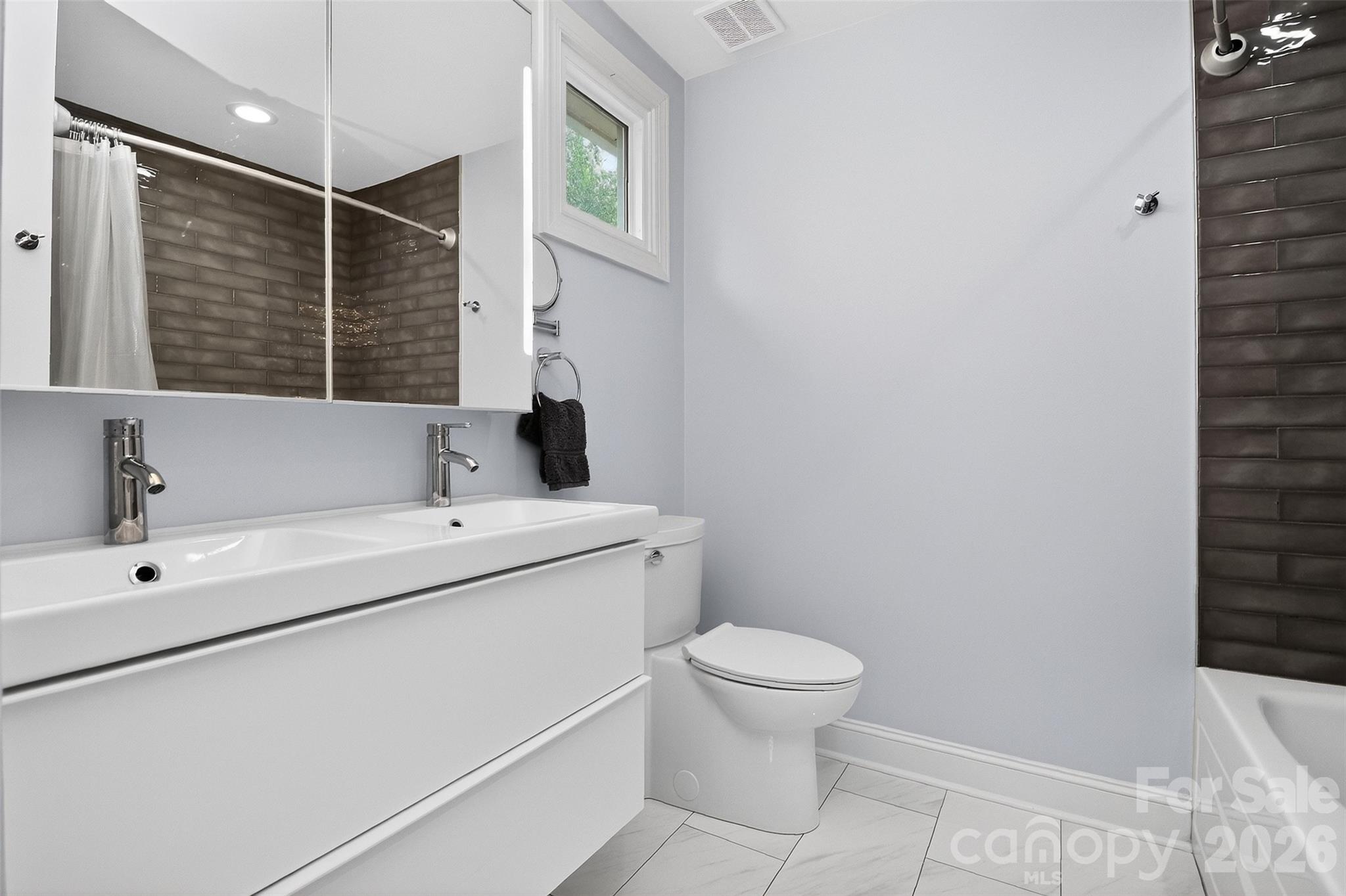 Photo 20 of 1073 Park West Drive, Charlotte, NC