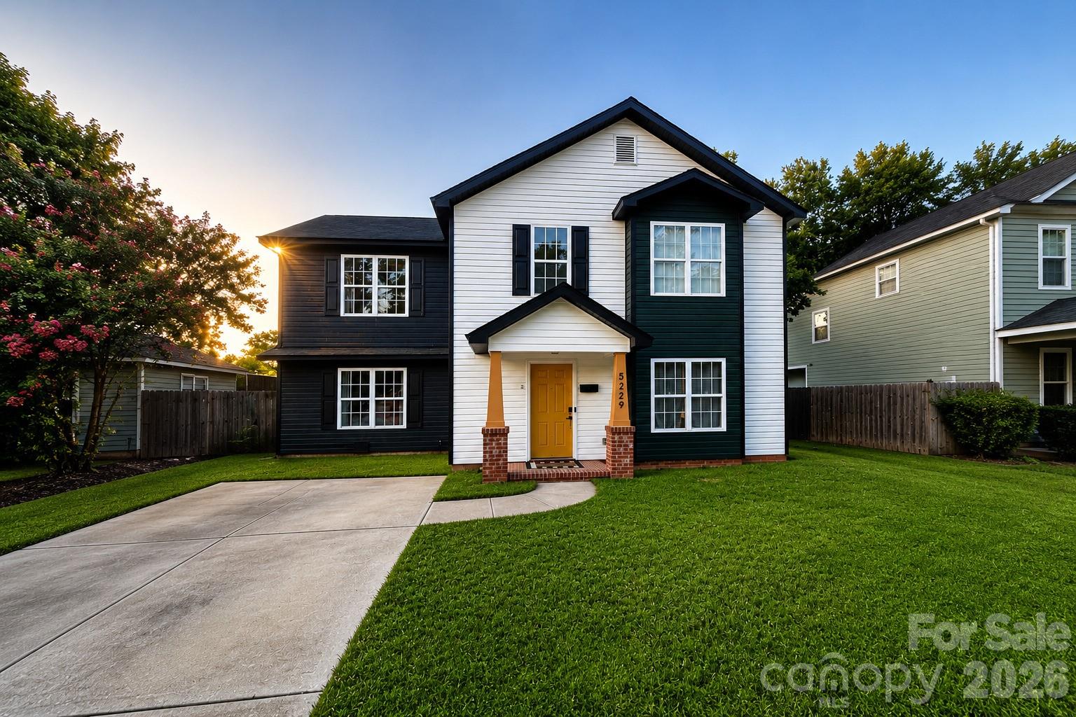 Home for sale at 5229 Tarrywood Lane, Charlotte, NC — photo 1 of 34