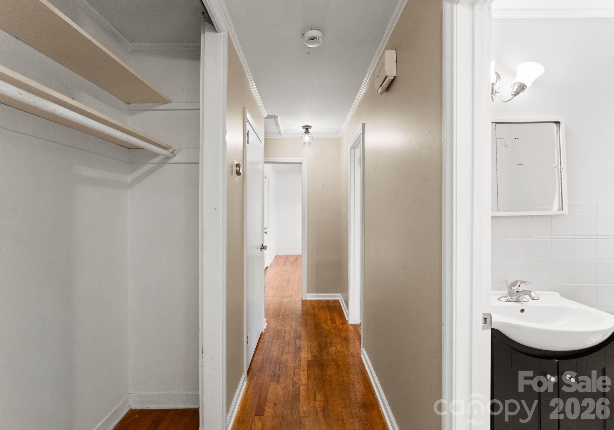 1136 E Woodlawn Road, Charlotte, NC - photo 35 of 48