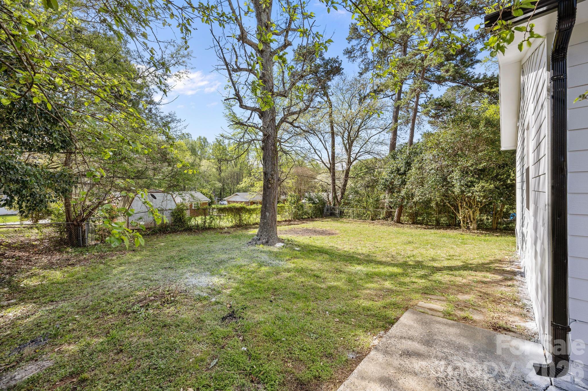 Photo 19 of 9300 Edgevale Drive, Charlotte, NC