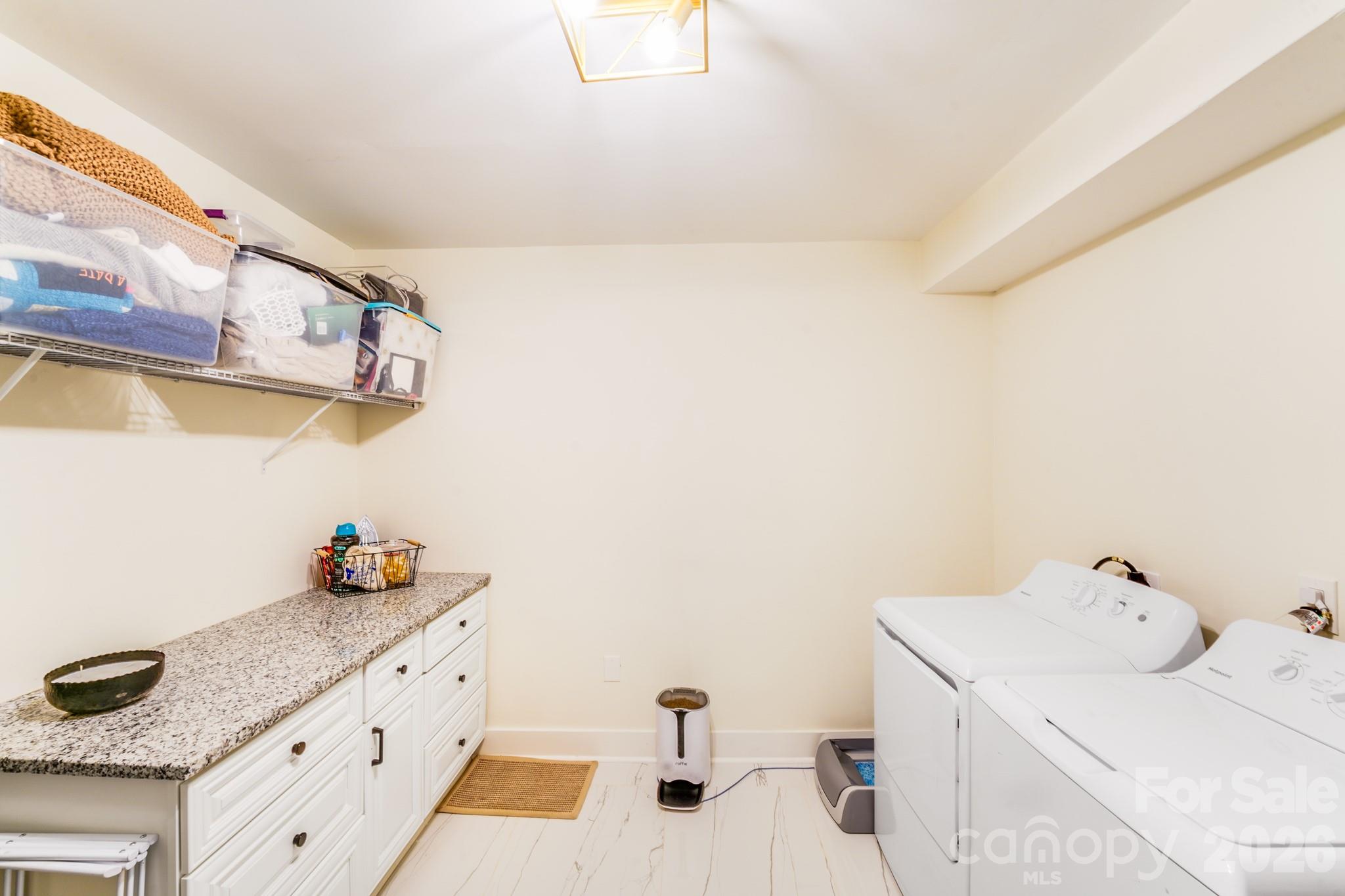 Photo 34 of 4910 Valley Stream Road, Charlotte, NC