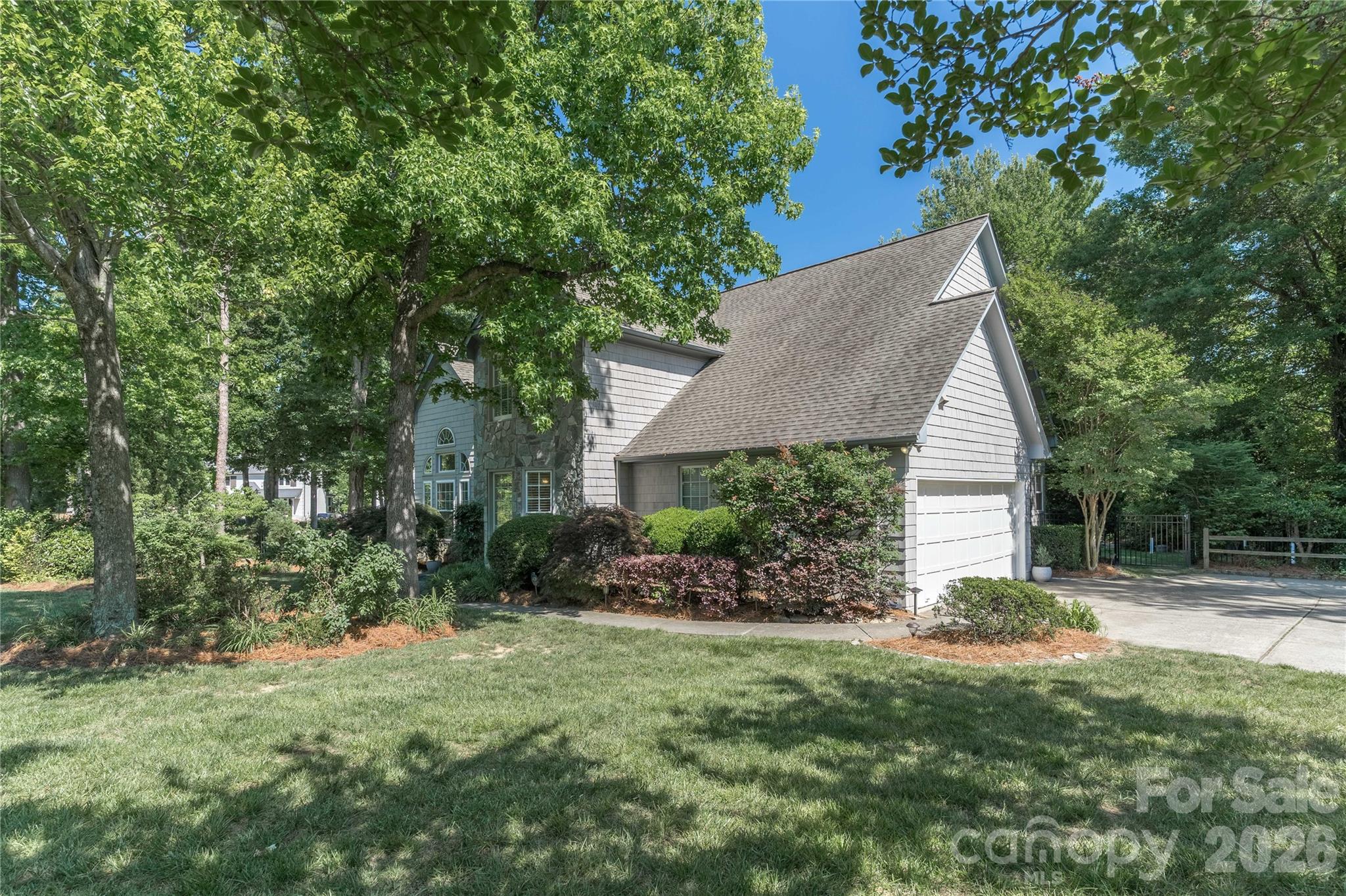 21121 Blakely Shores Drive, Cornelius, NC - photo 4 of 48